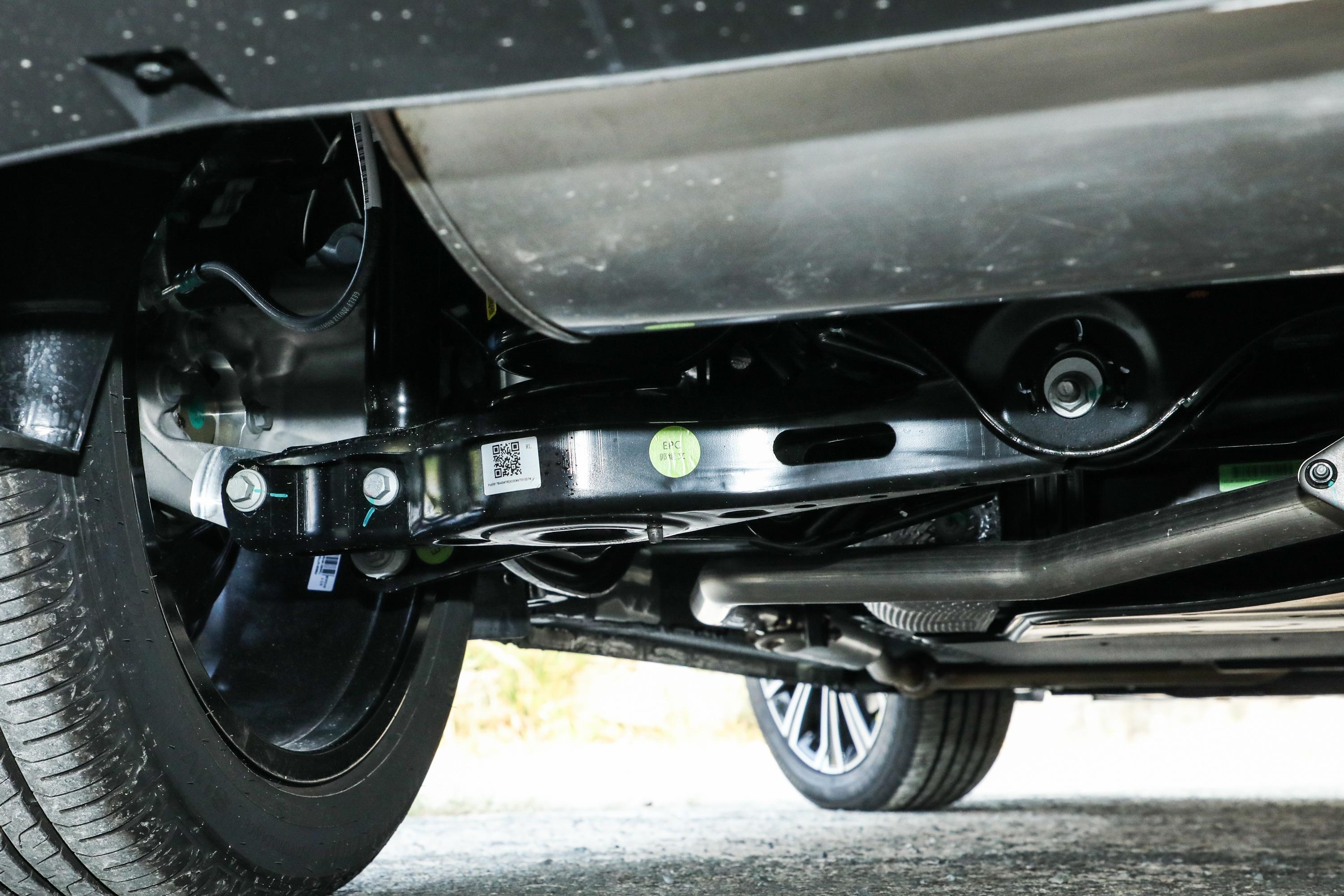 【银河星舰7 EM-i1.5L 120km 领航版动力底盘图片-汽车图片大全】-易车