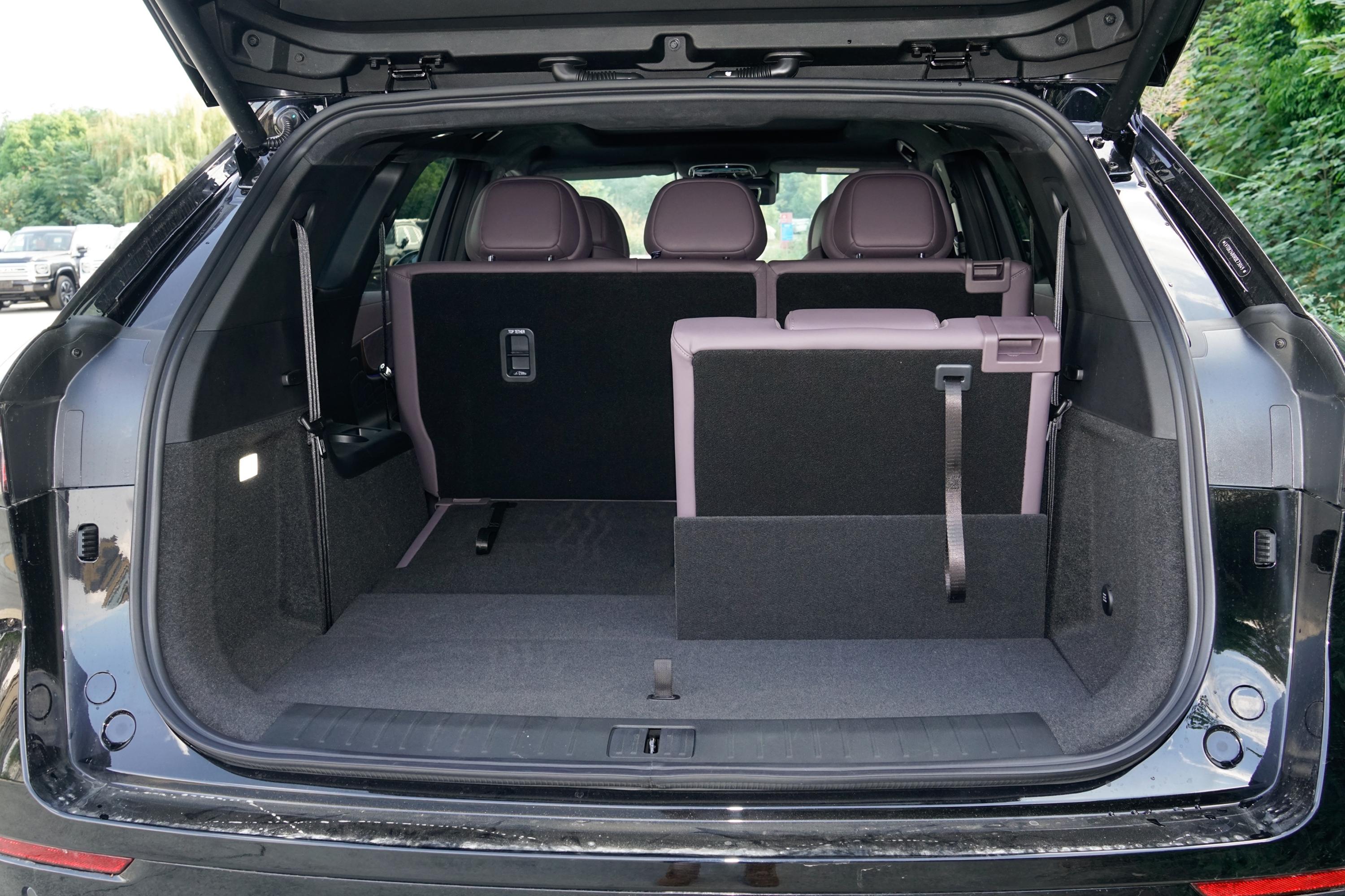 【瑞虎92.0T 自动两驱尊享版 7座空间图片-汽车图片大全】-易车