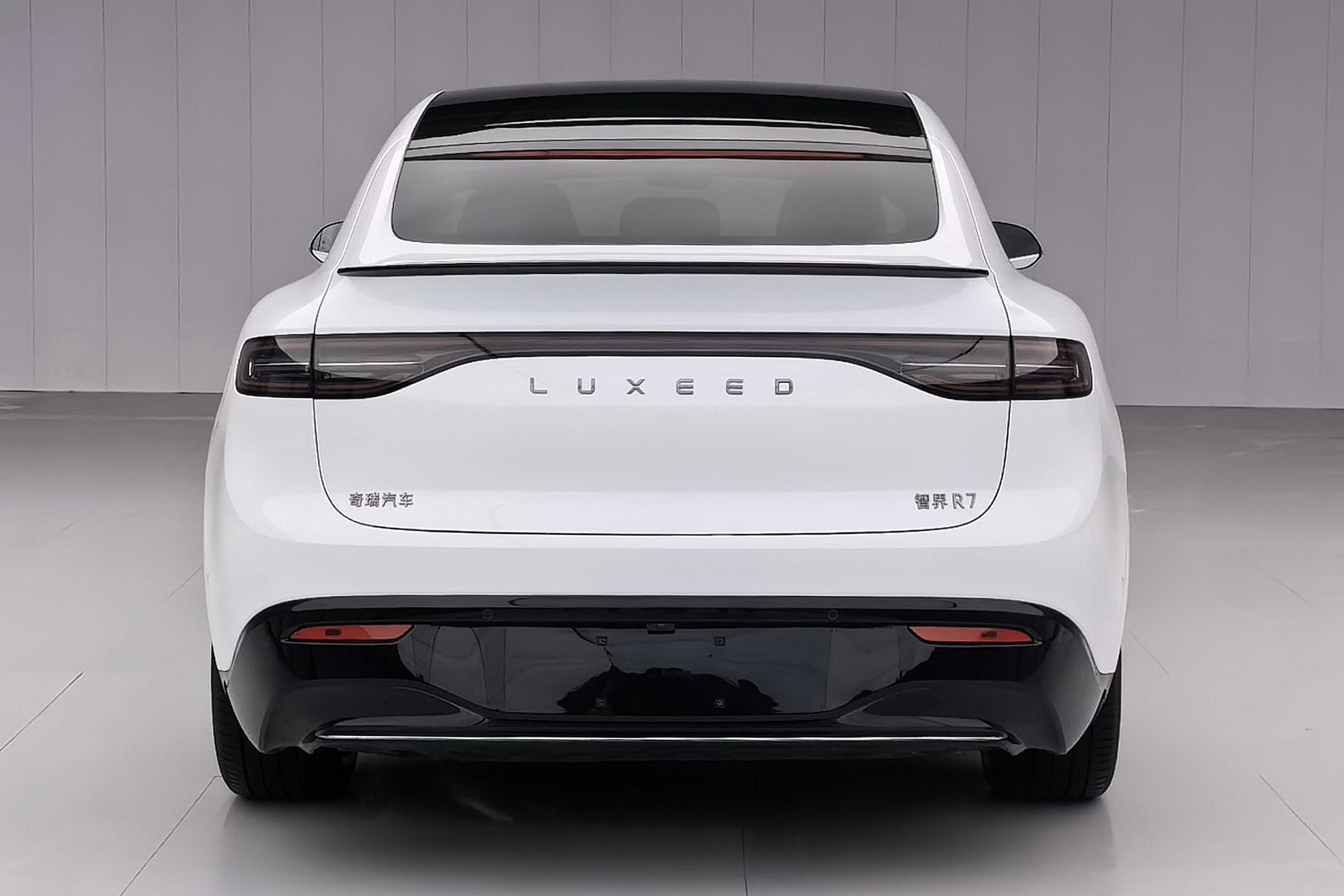 【智界R7增程版 251km 后驱Pro图片-汽车图片大全】-易车