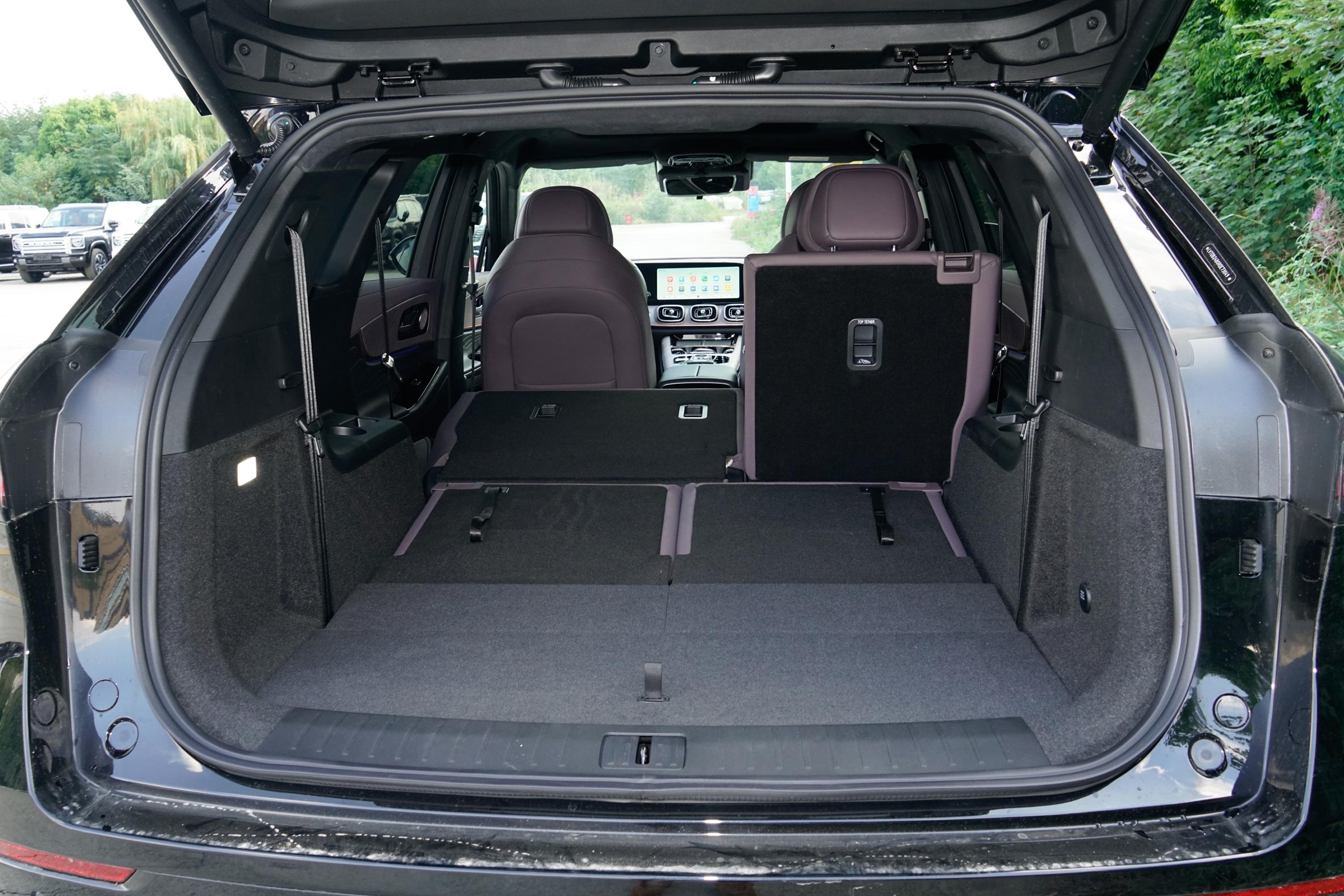 【瑞虎92.0T 自动两驱尊享版 7座后备厢图片-汽车图片大全】-易车