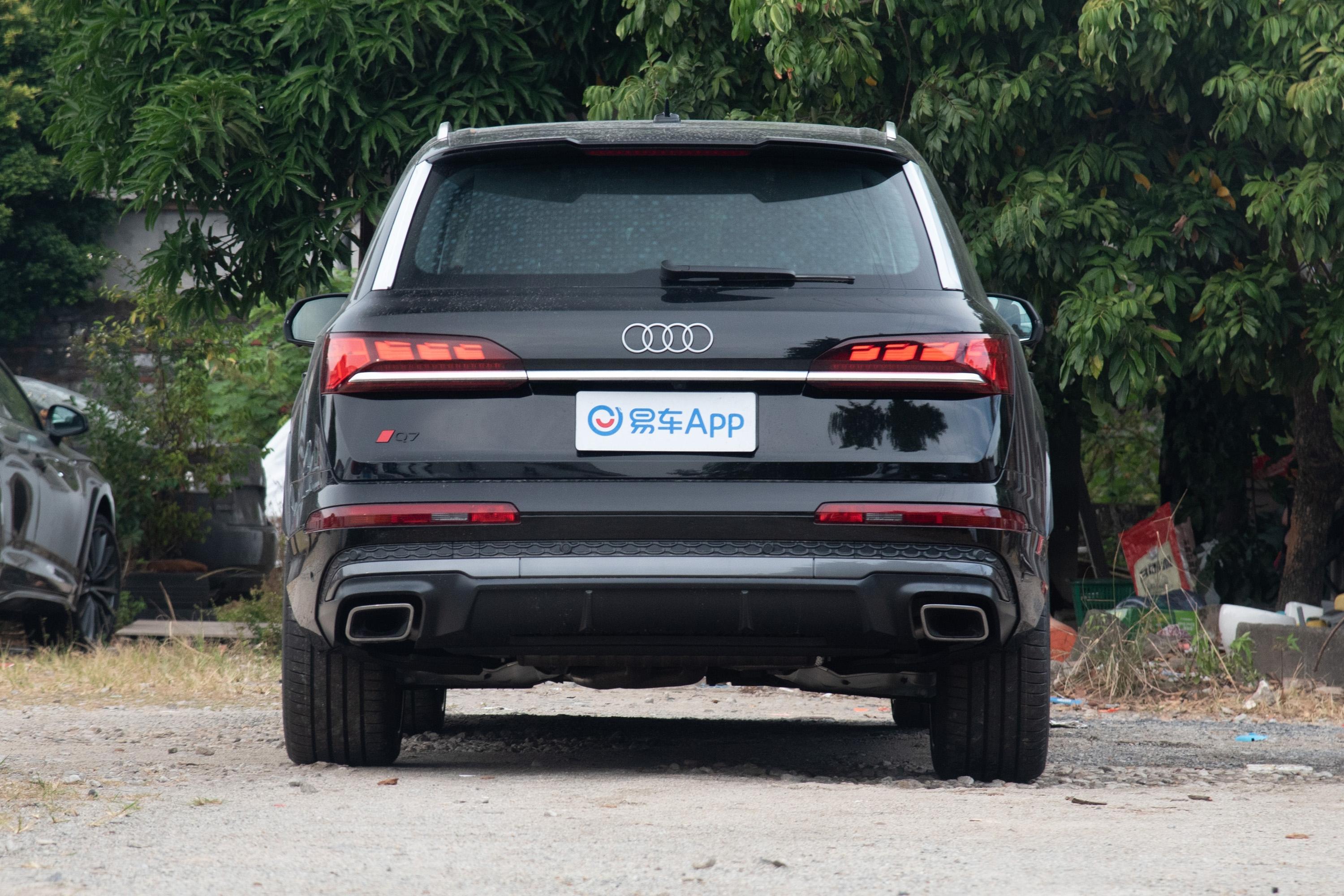 【奥迪Q755 TFSI quattro S line尊贵型 7座正后水平图片-汽车图片大全】-易车