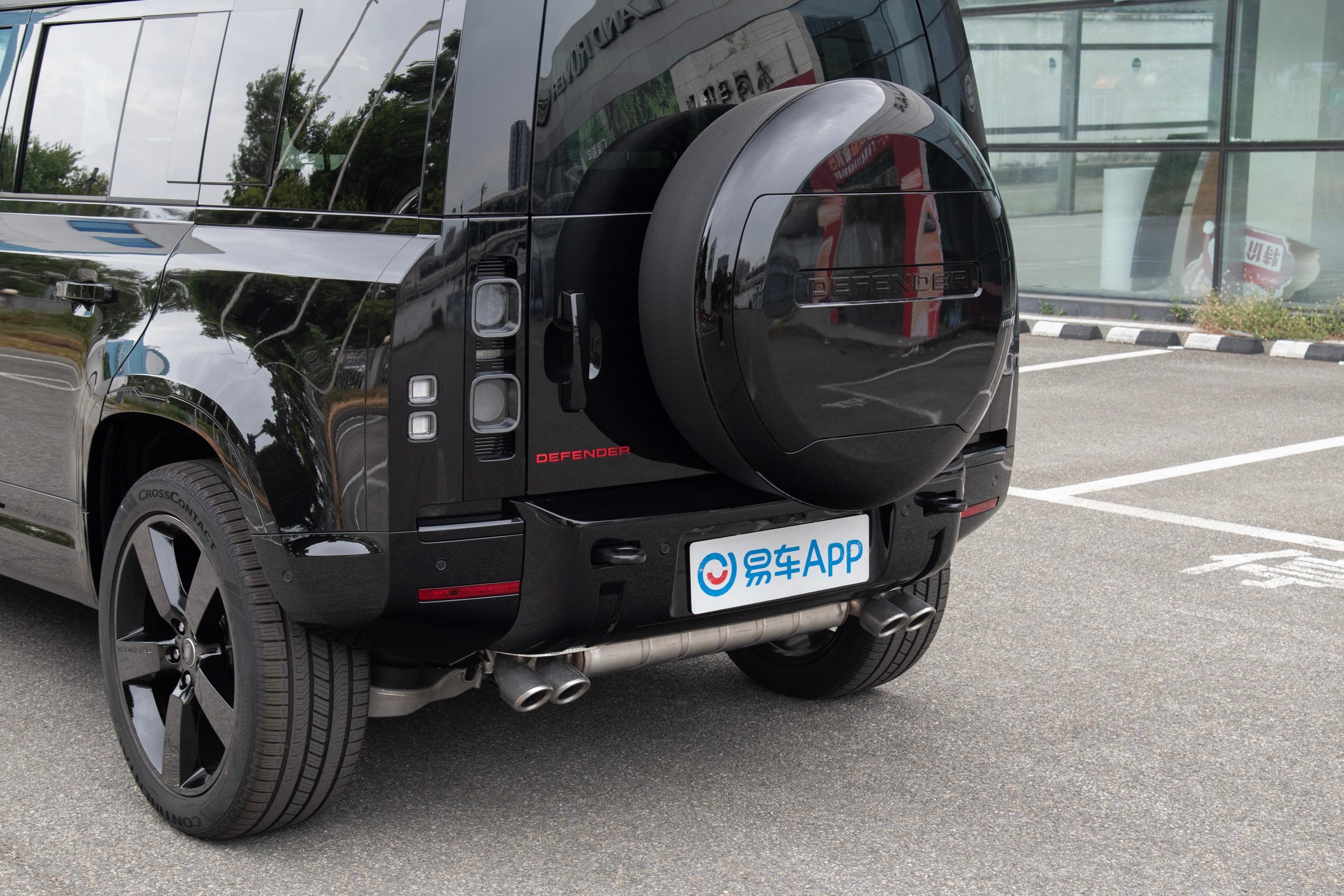 【卫士110 5.0S 525PS V8车尾特写图片-汽车图片大全】-易车