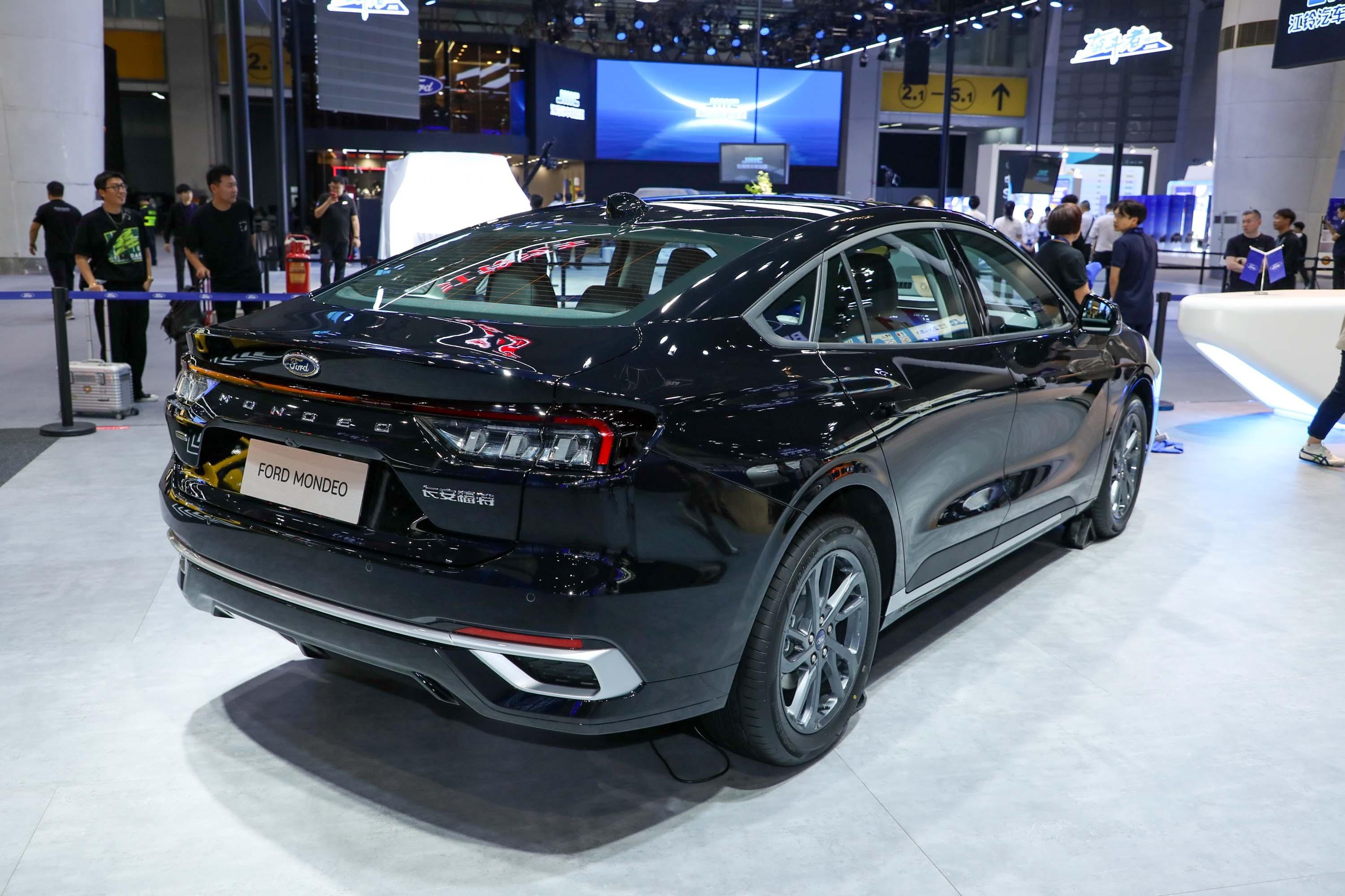 【蒙迪欧E-混动 1.5T EcoBoost 豪华型外观图片-汽车图片大全】-易车