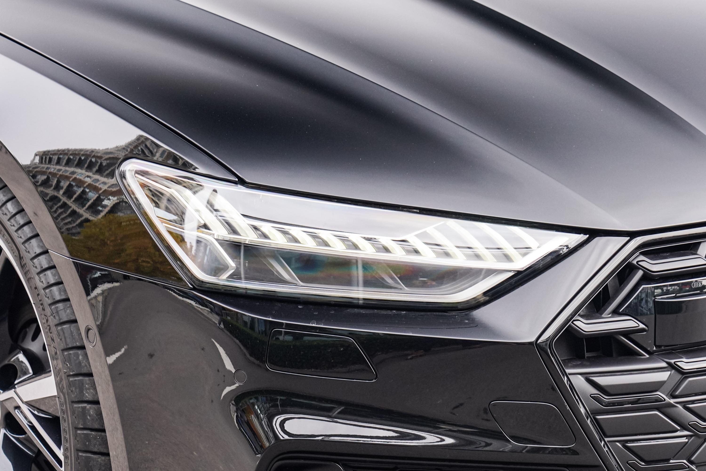 【奥迪A755 TFSI quattro 尊享型大灯侧45度俯拍图片-汽车图片大全】-易车