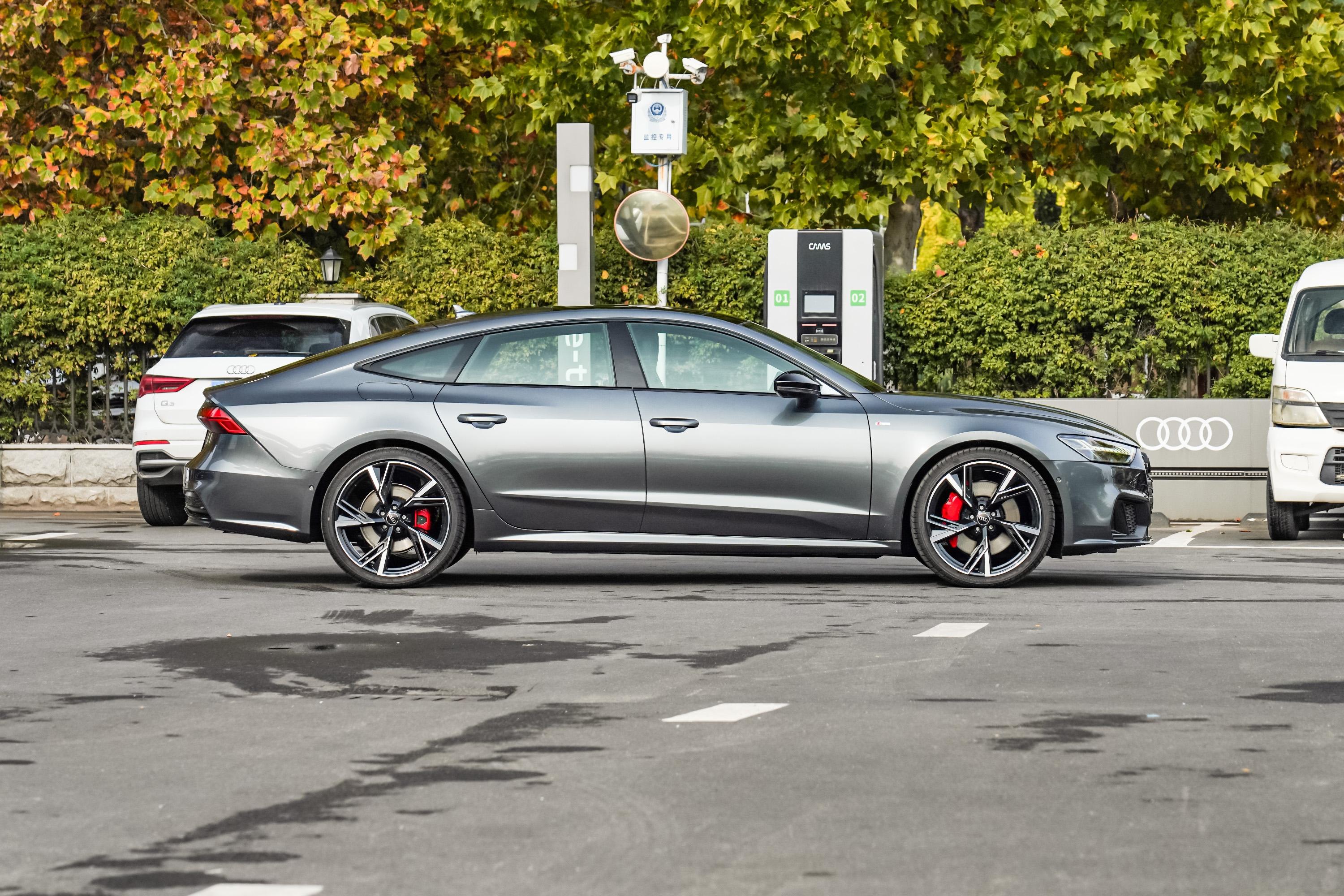 【奥迪A755 TFSI quattro 尊享型正侧车头向右水平图片-汽车图片大全】-易车