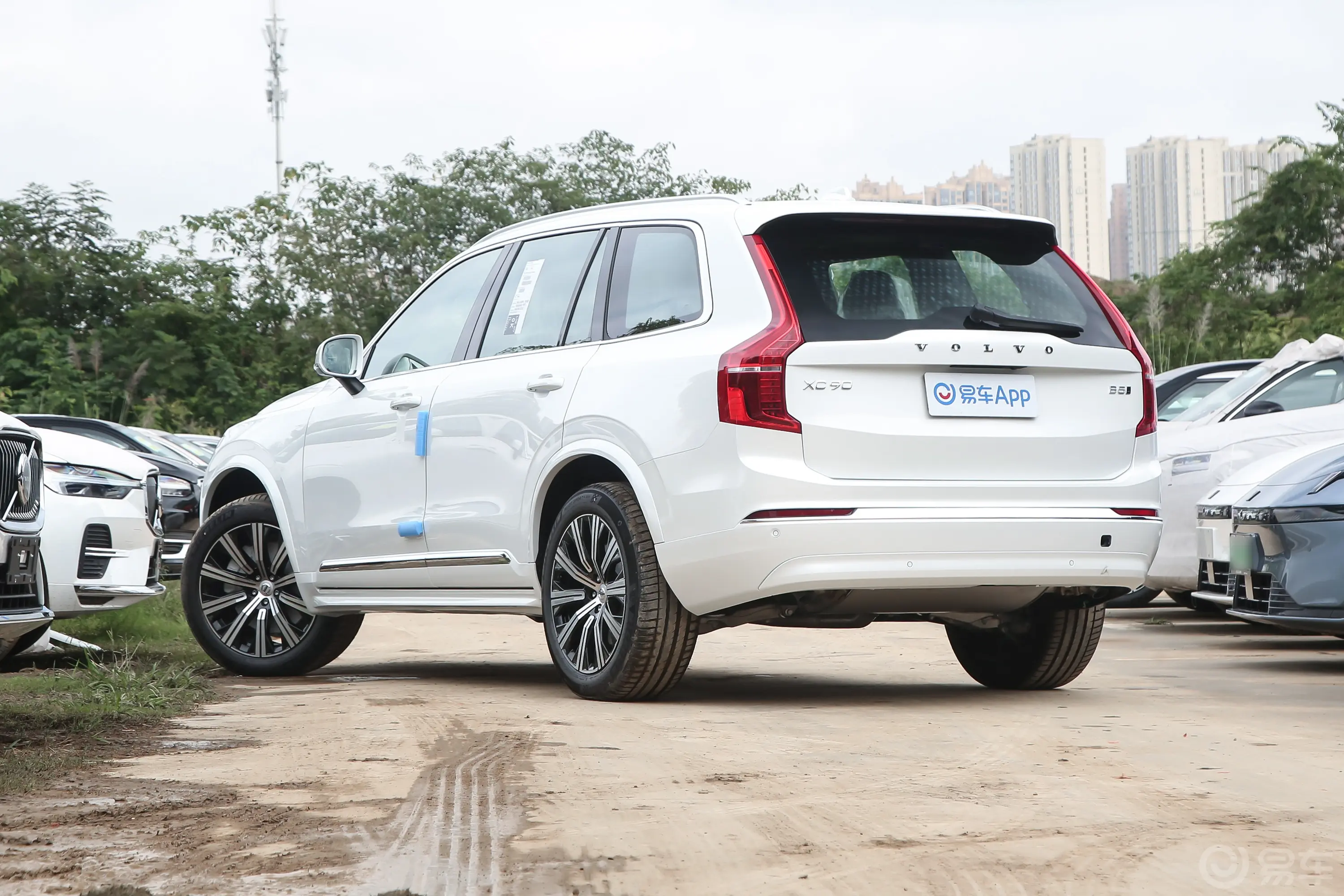 【沃尔沃XC90B5 智行豪华版 7座侧后45度车头向左水平图片-汽车图片大全】-易车