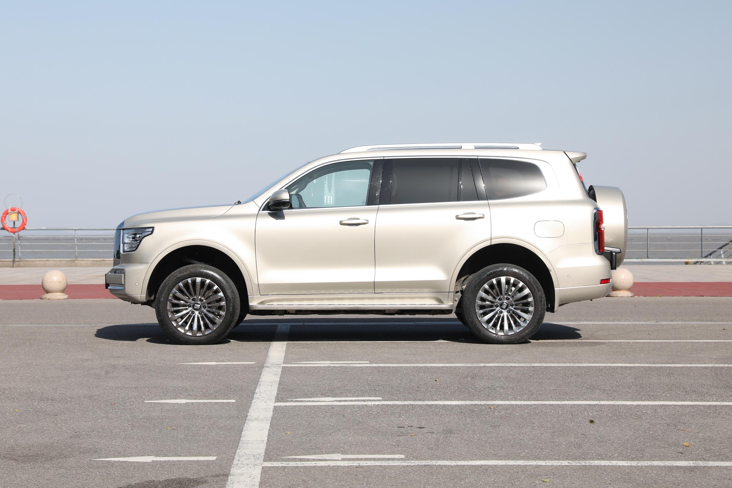 【坦克500新能源2.0T Hi4-Z正侧车头向左水平图片-汽车图片大全】-易车