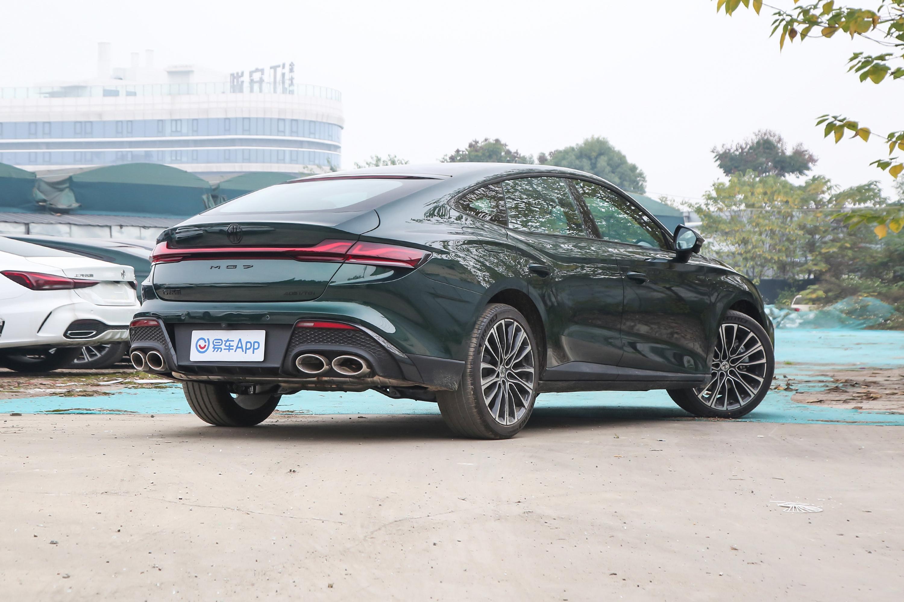 【MG72.0T 405 自动尊享版侧后45度车头向右水平图片-汽车图片大全】-易车