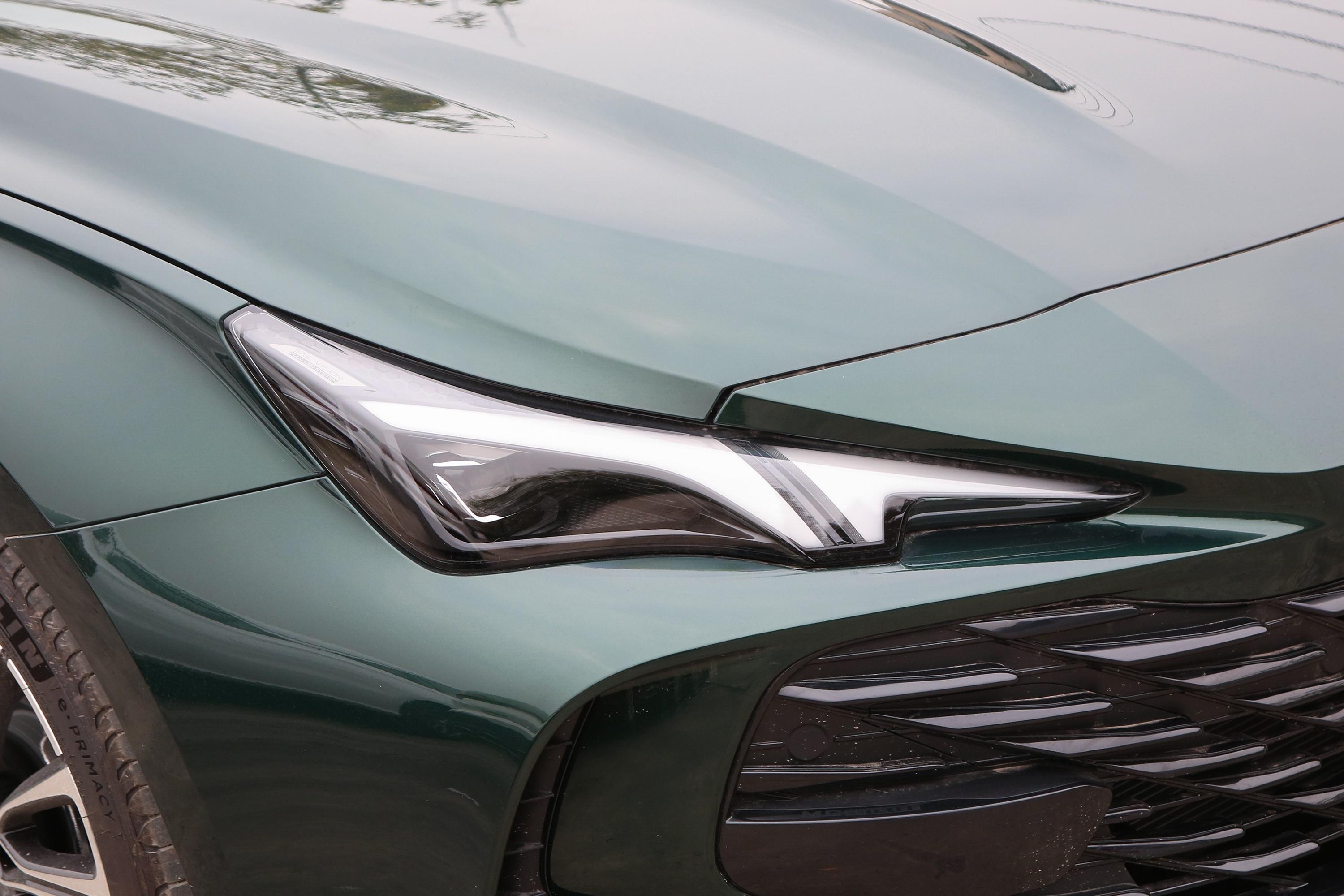 【MG72.0T 405 自动尊享版大灯侧45度俯拍图片-汽车图片大全】-易车