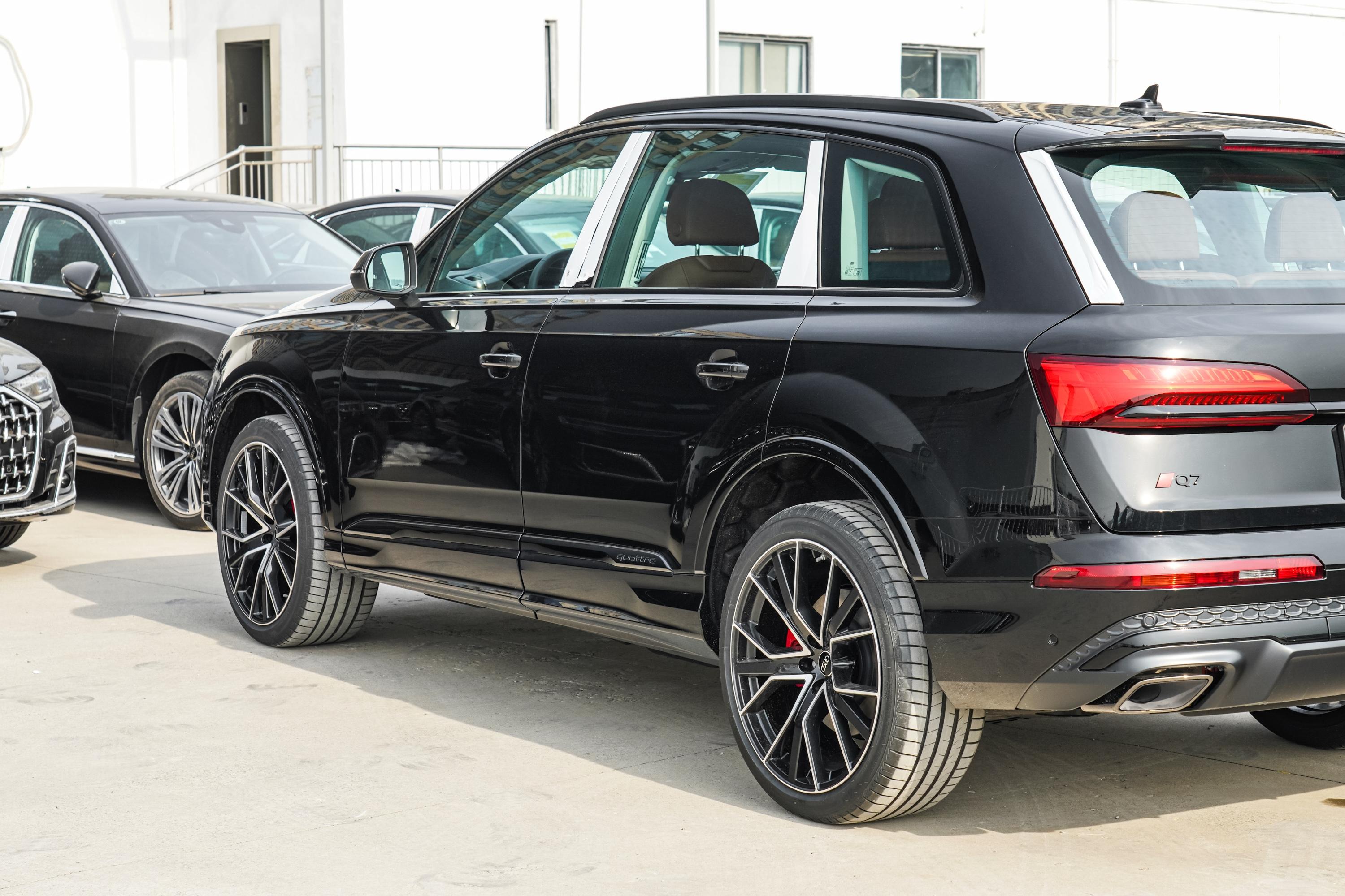 【奥迪Q755 TFSI quattro S line黑武士型 7座外观细节图片-汽车图片大全】-易车