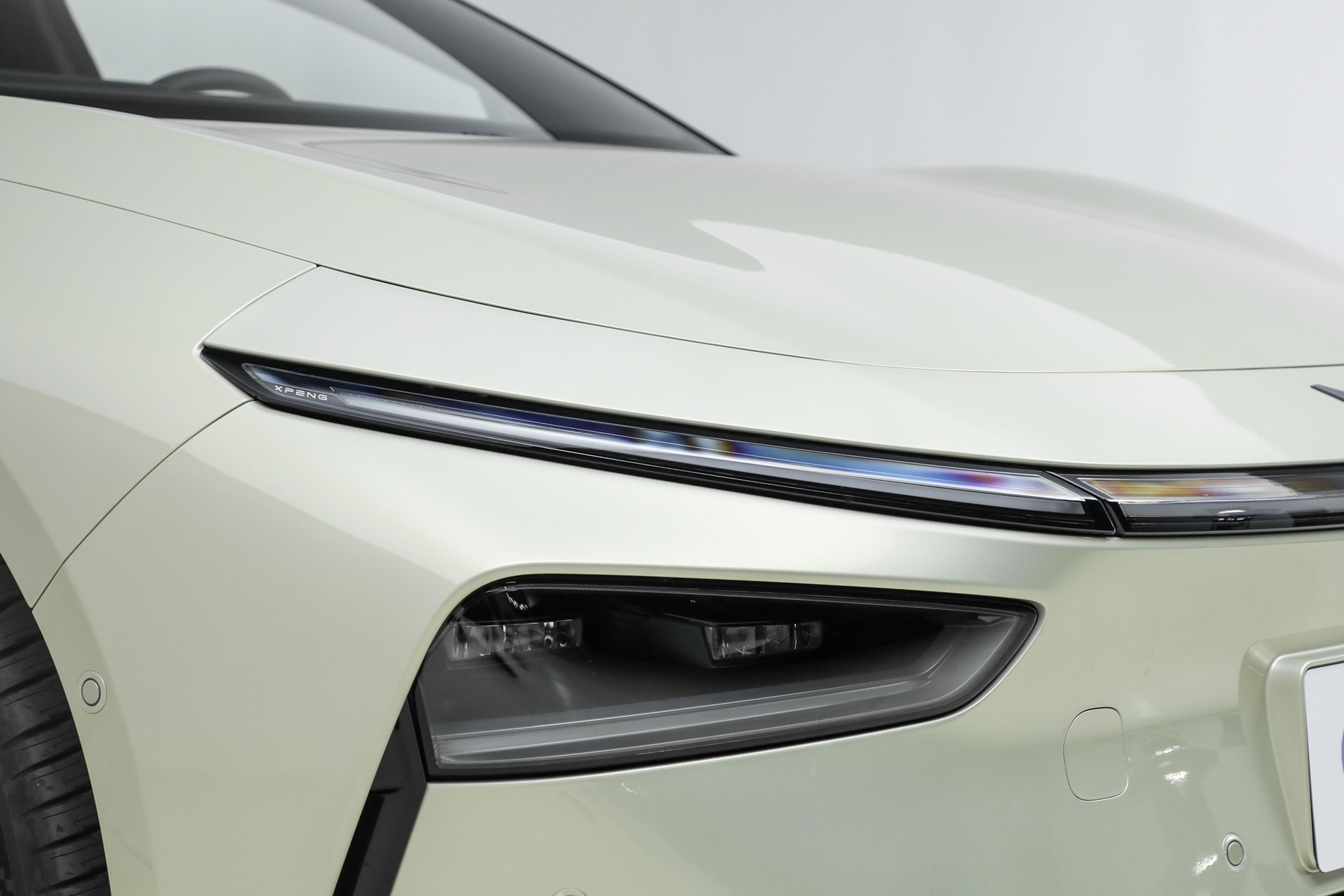 【小鹏P7+710km 超长续航 Max外观灯组图片-汽车图片大全】-易车