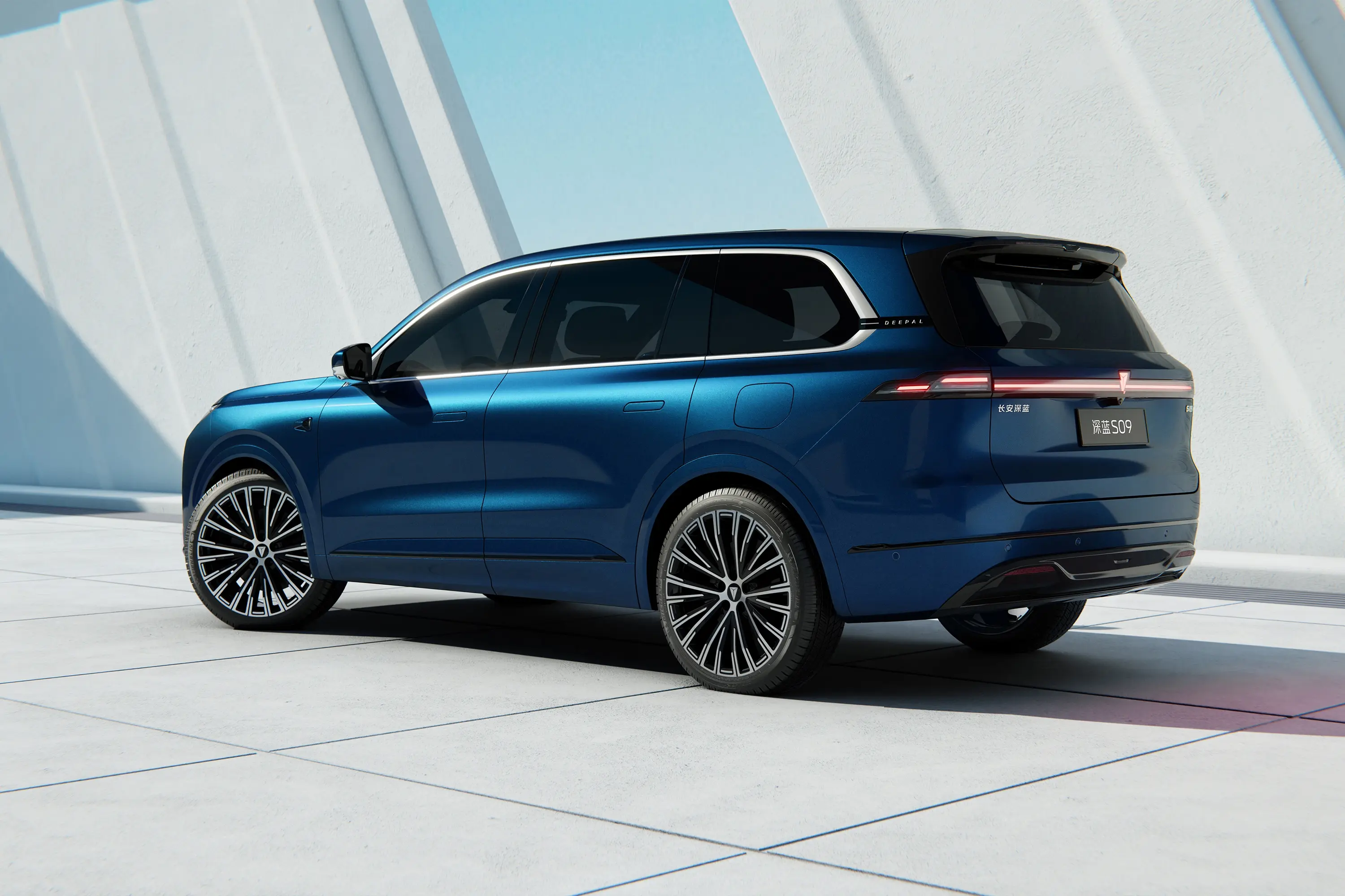 【深蓝S09220km 后驱Ultra+版图片-汽车图片大全】-易车