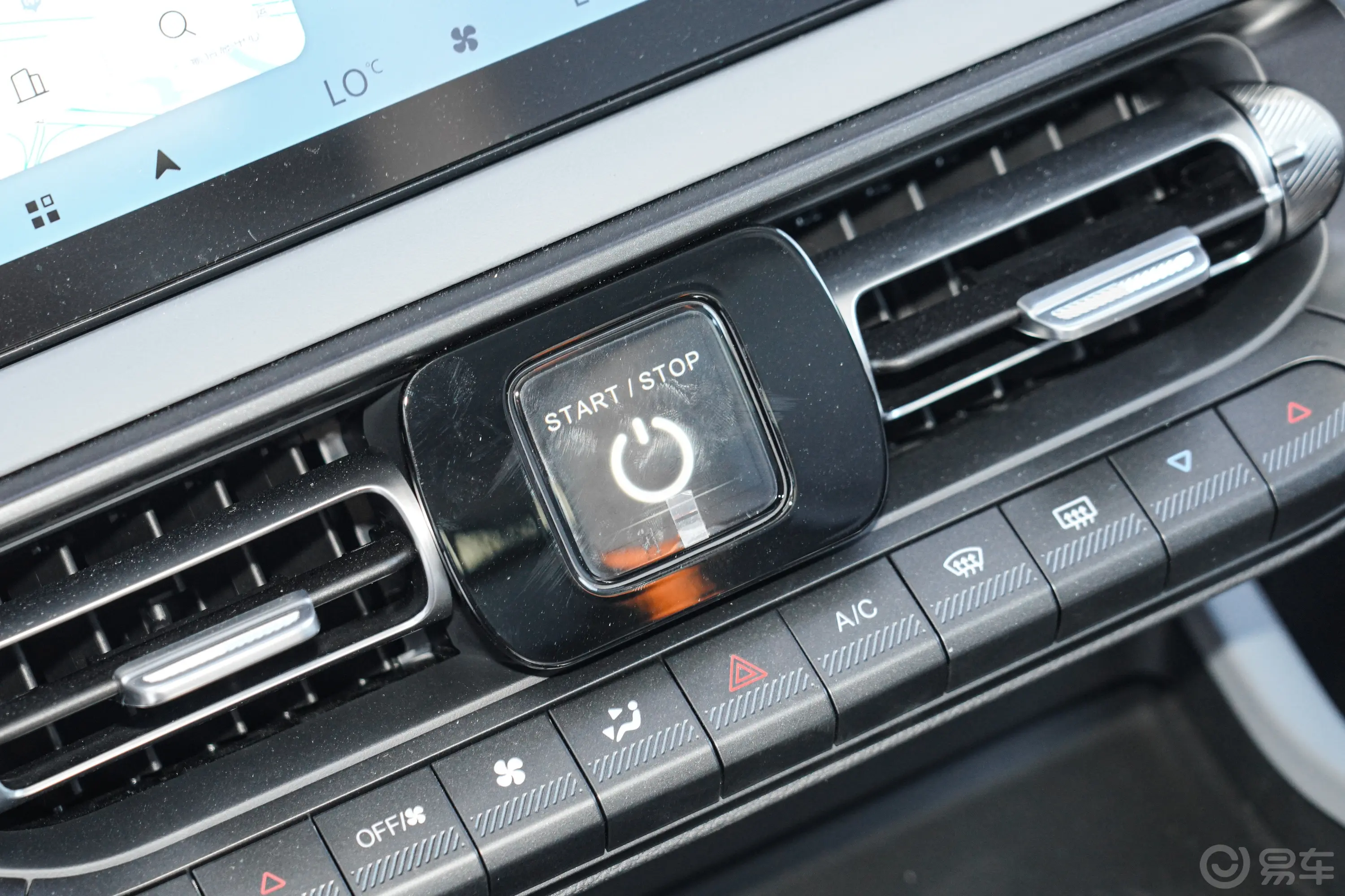 【北京越野BJ40增程152km 进阶版钥匙孔或一键启动按键图片-汽车图片大全】-易车