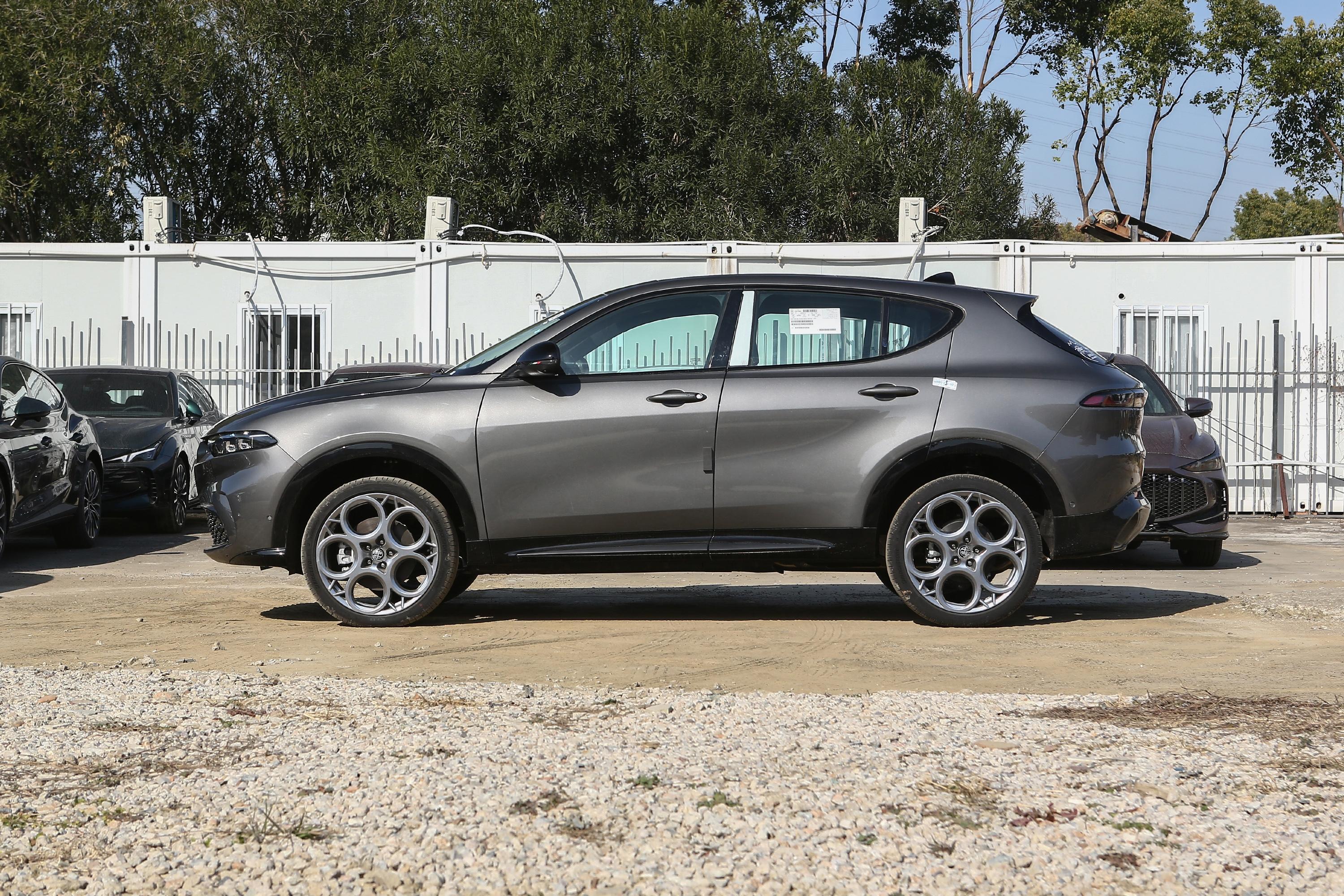 【Tonale托纳利改款二 2.0T 纵擎版正侧车头向左水平图片-汽车图片大全】-易车