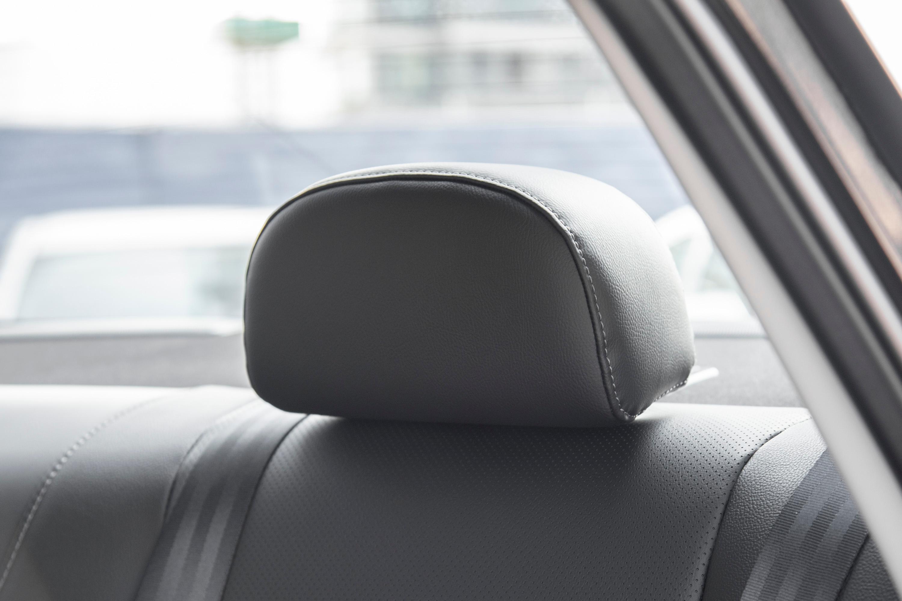 【轩逸改款二 经典 1.6L XL 豪华版后排空间图片-汽车图片大全】-易车