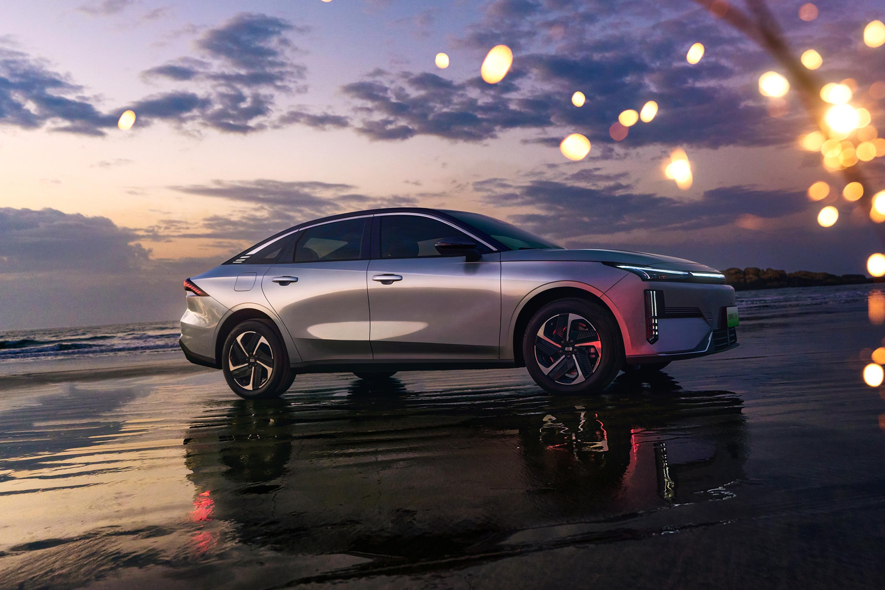 【银河L6EM-i 1.5L 140km 星舰版图片-汽车图片大全】-易车