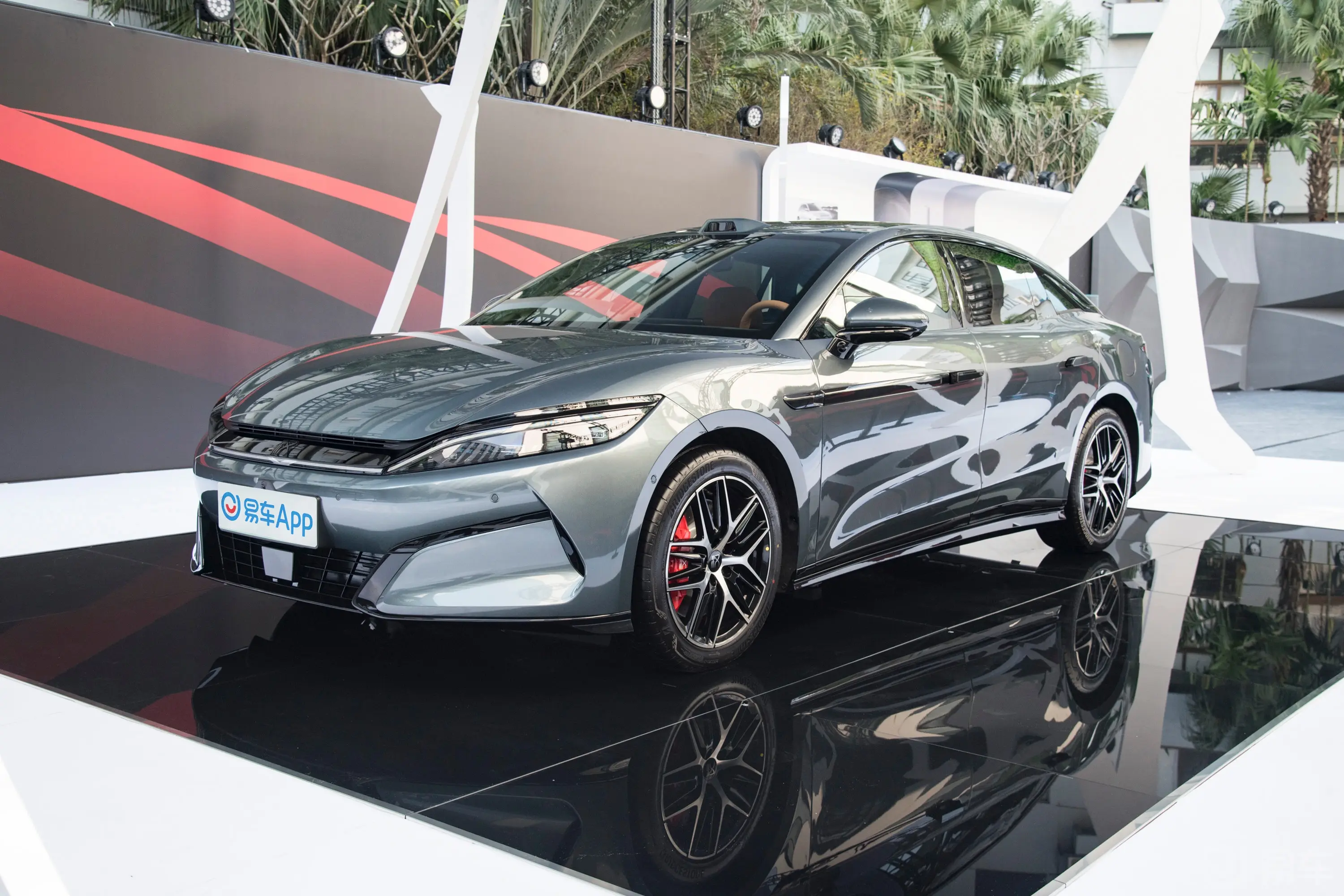 【汉LDM-p 1.5T 180km 四驱激光雷达旗舰型侧前45度车头向左水平图片-汽车图片大全】-易车