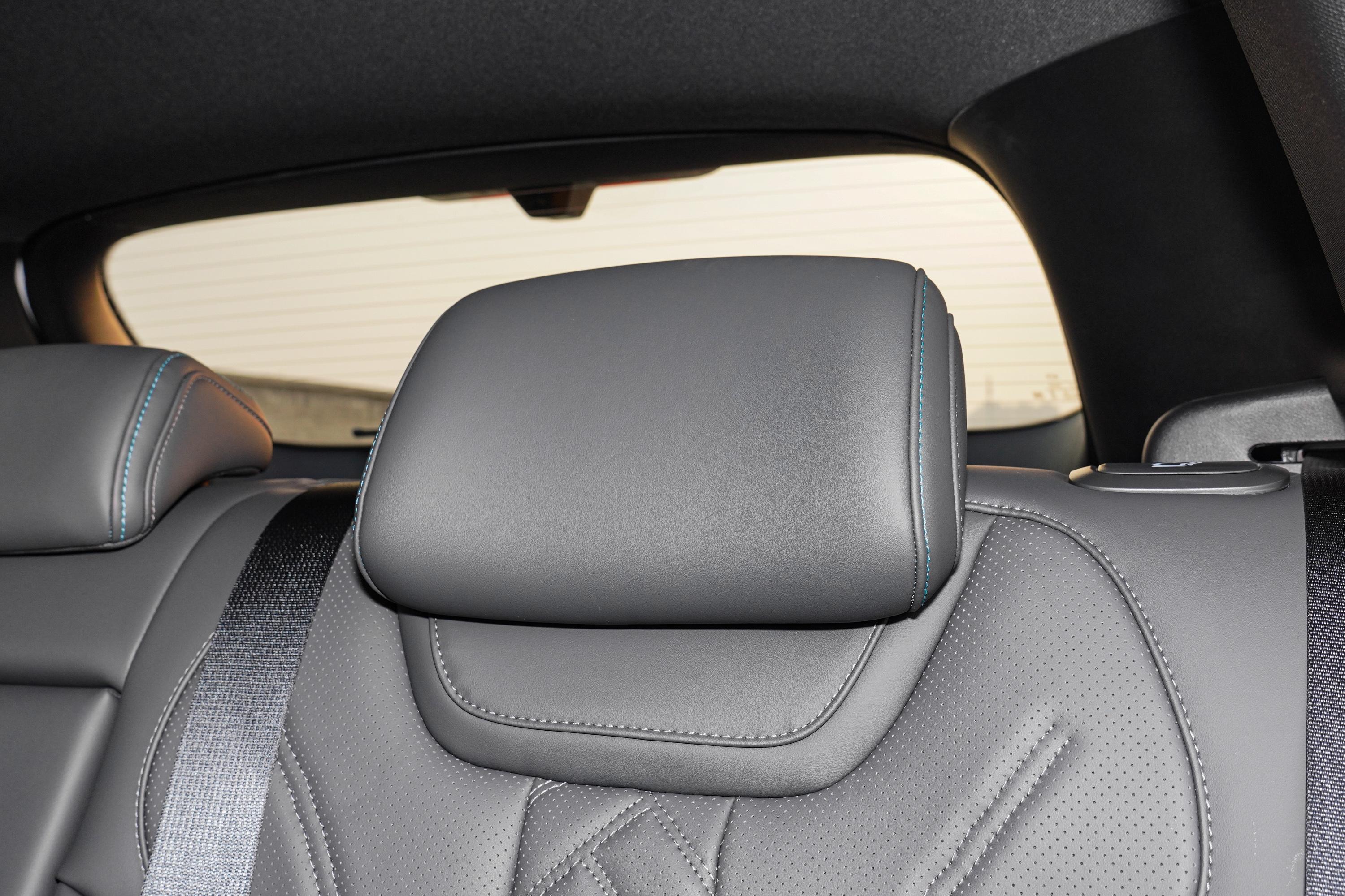 【宋L DM-i智驾版 1.5L 160km 超越型后排空间图片-汽车图片大全】-易车