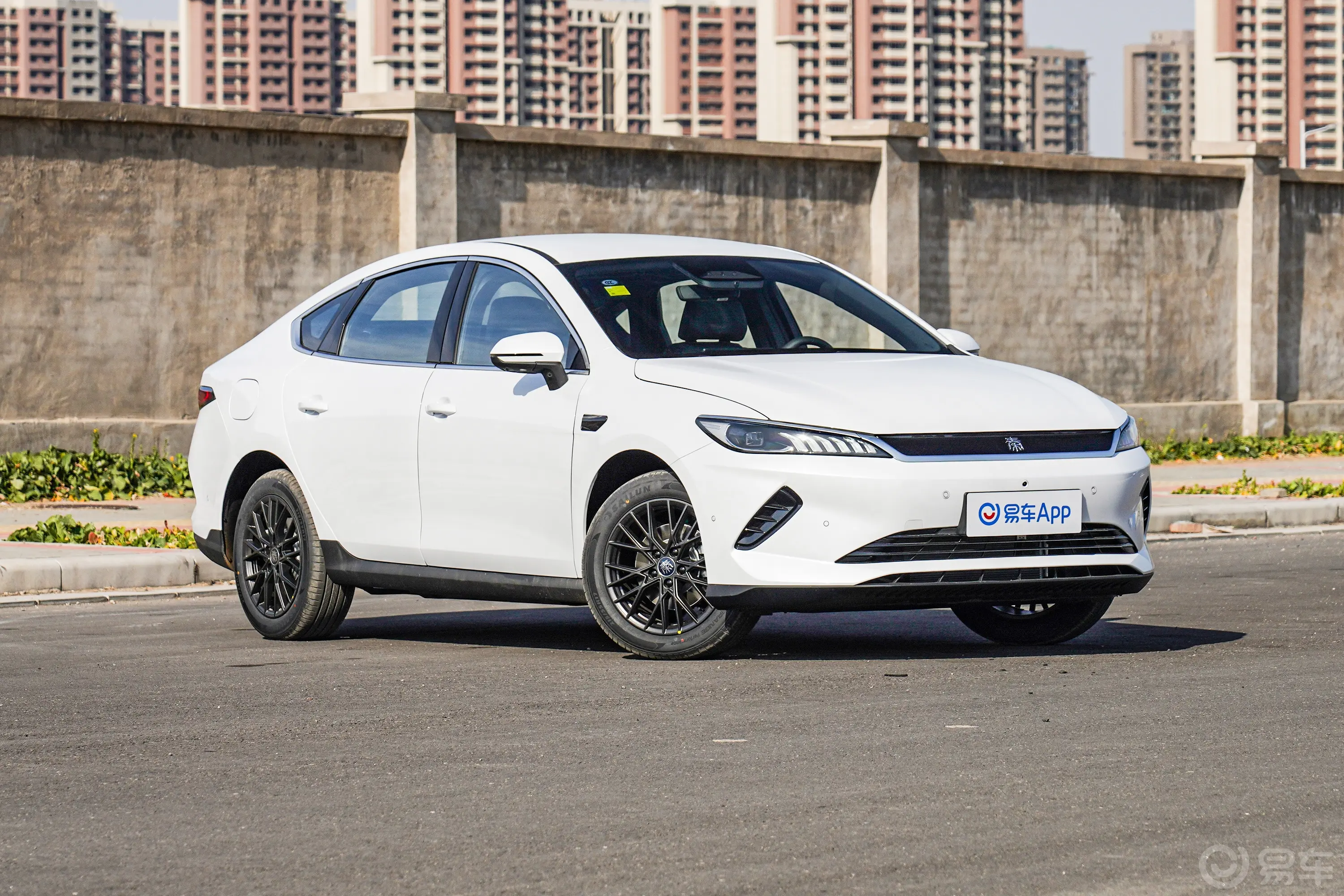 【秦PLUSEV 智驾版 510km 领先型侧前45度车头向右水平图片-汽车图片大全】-易车