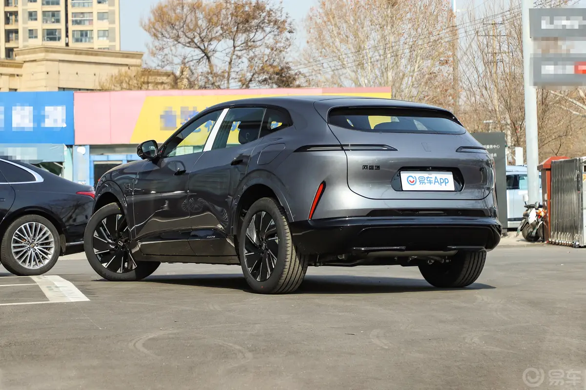 【阿维塔07增程版 230km 后驱Pro+侧后45度车头向左水平图片-汽车图片大全】-易车