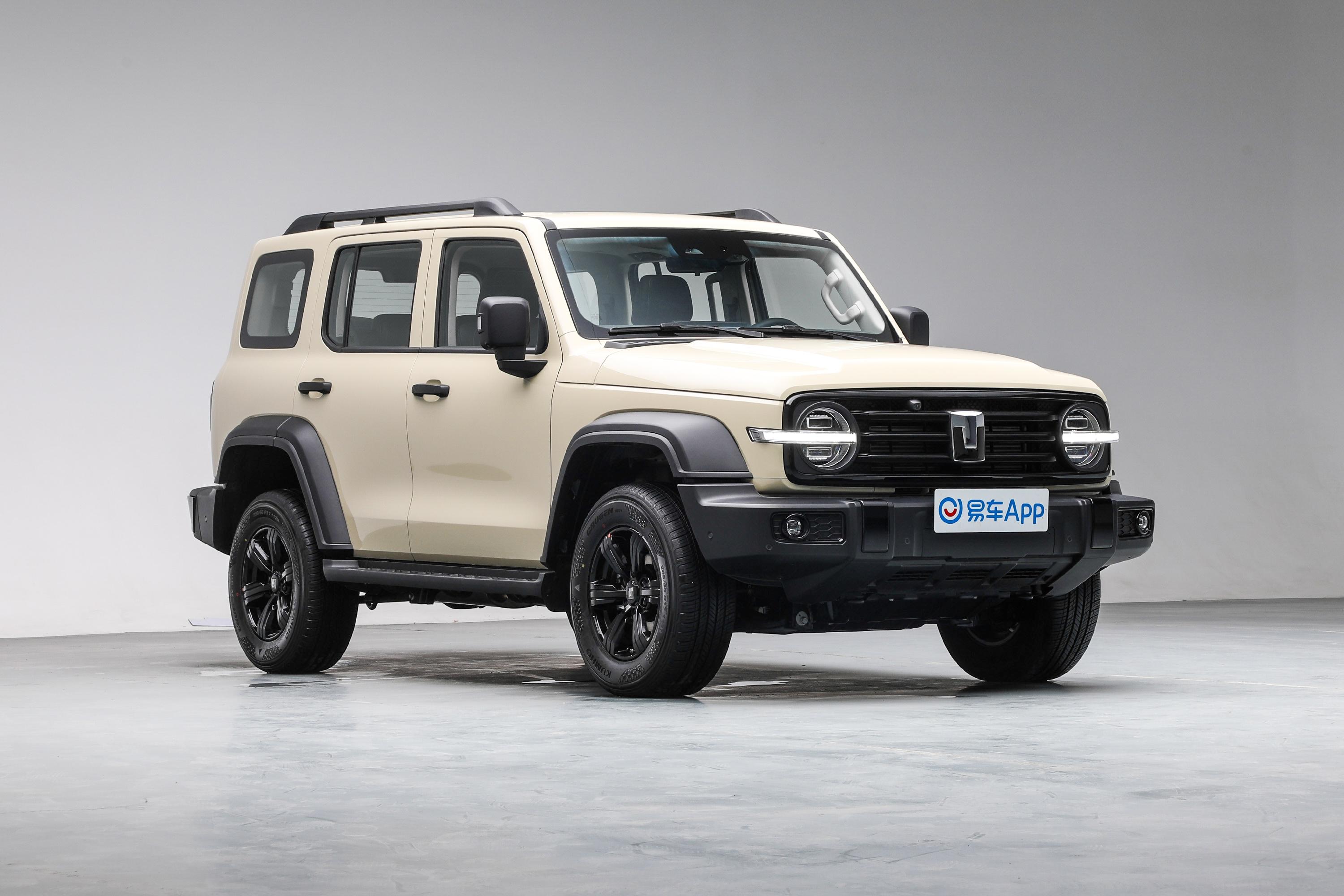 【坦克3002.0T 征服者 汽油侧前45度车头向右水平图片-汽车图片大全】-易车