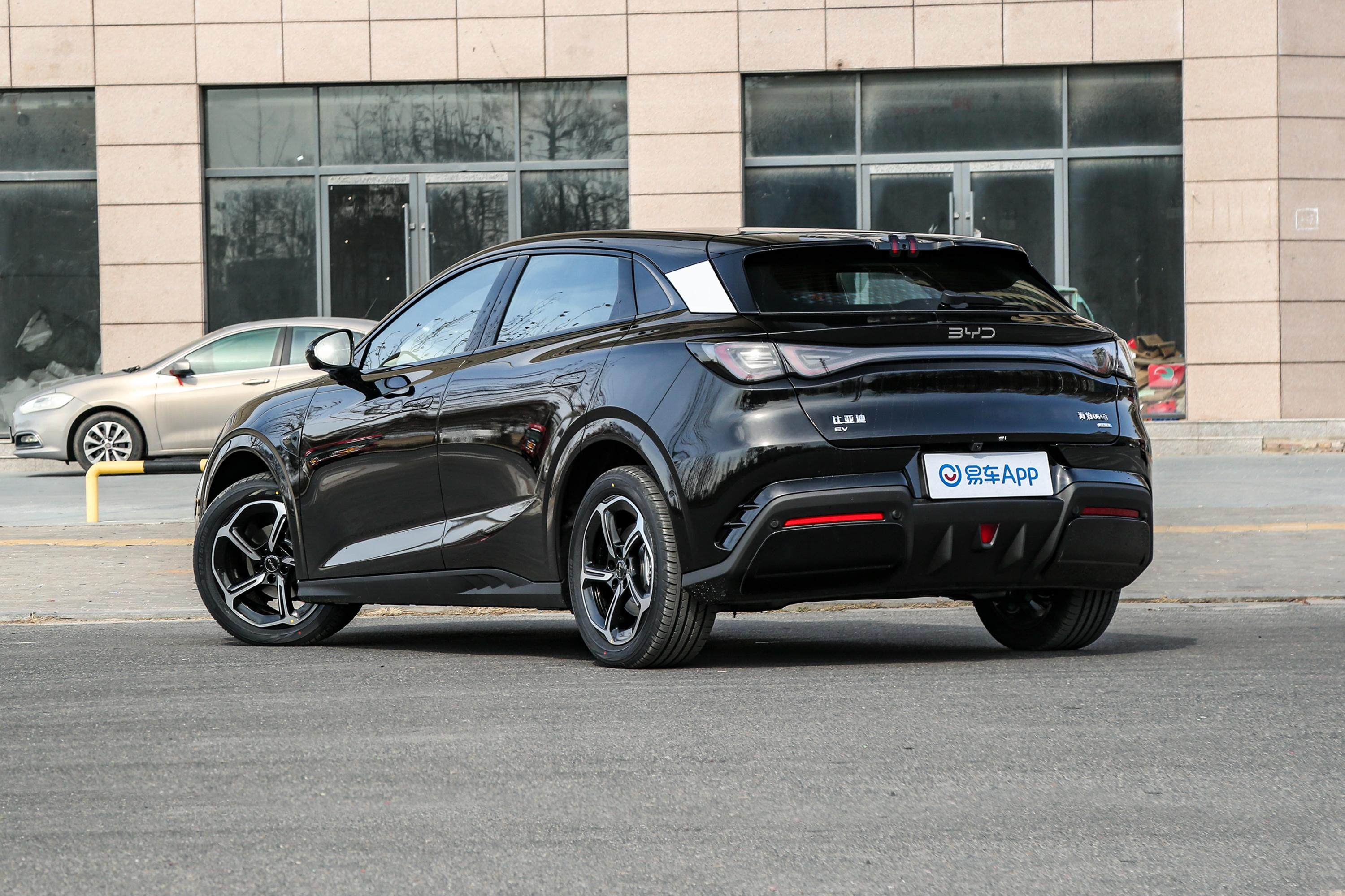 【海豹06GT智驾版 505km 后驱海浪版侧后45度车头向左水平图片-汽车图片大全】-易车