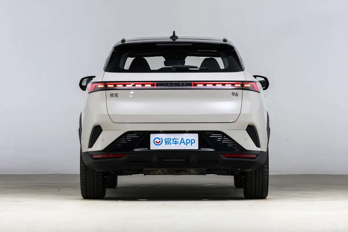 【领克06Renew 1.5T Halo正后水平图片-汽车图片大全】-易车