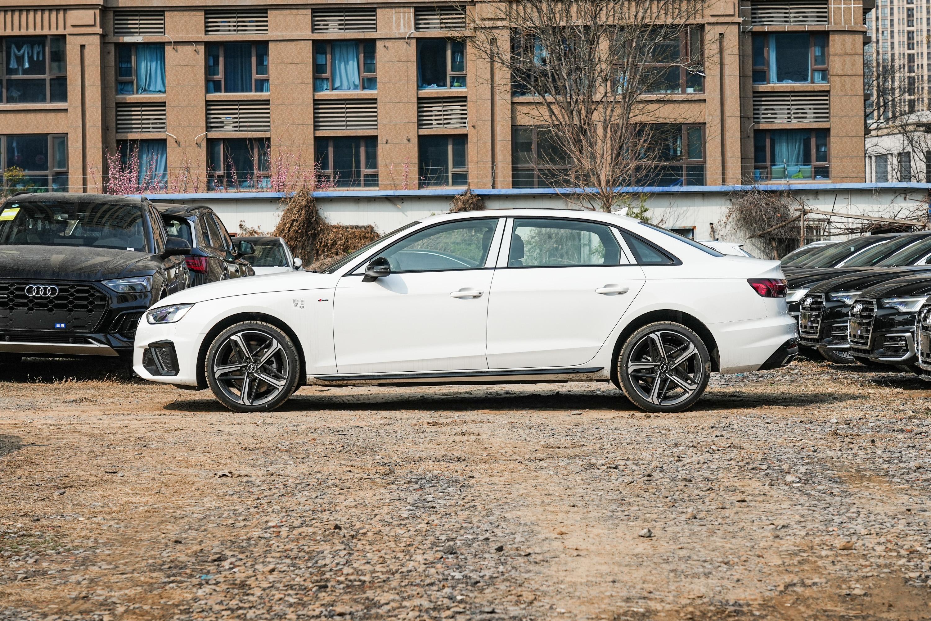 【奥迪A4L200万辆悦享版 40 TFSI 豪华动感型正侧车头向左水平图片-汽车图片大全】-易车