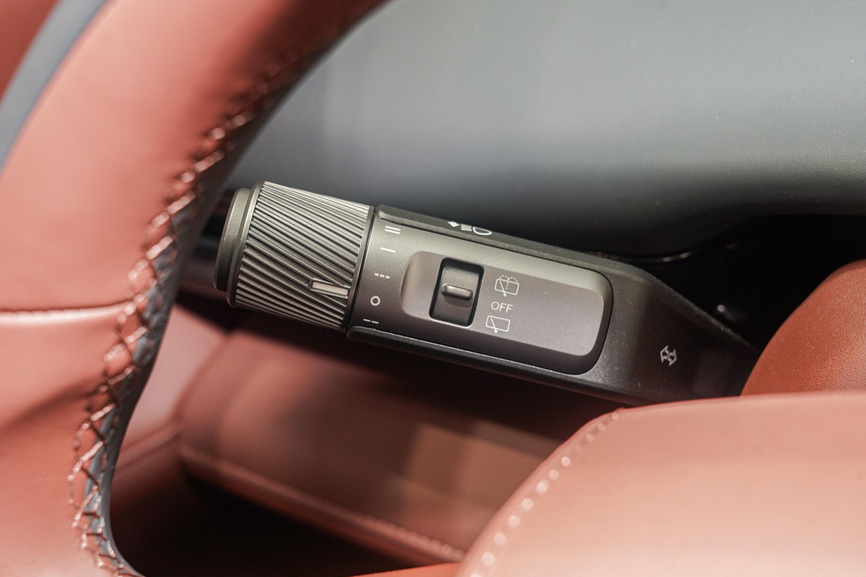 【昊铂HL纯电版 750km 后驱Max激光雷达版 6座主驾驶位图片-汽车图片大全】-易车