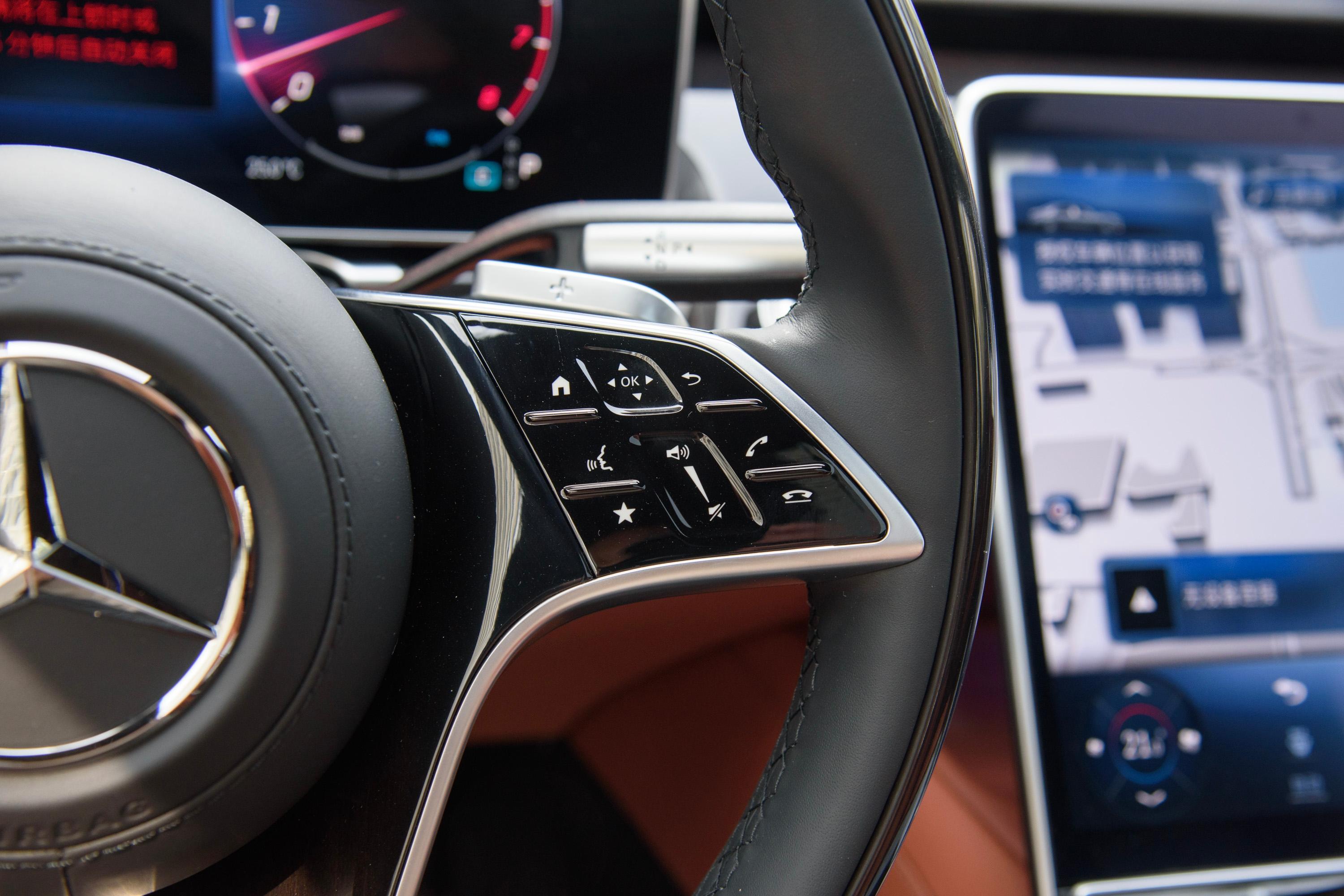 【迈巴赫S级改款 S 480 4MATIC右侧方向盘功能按键图片-汽车图片大全】-易车