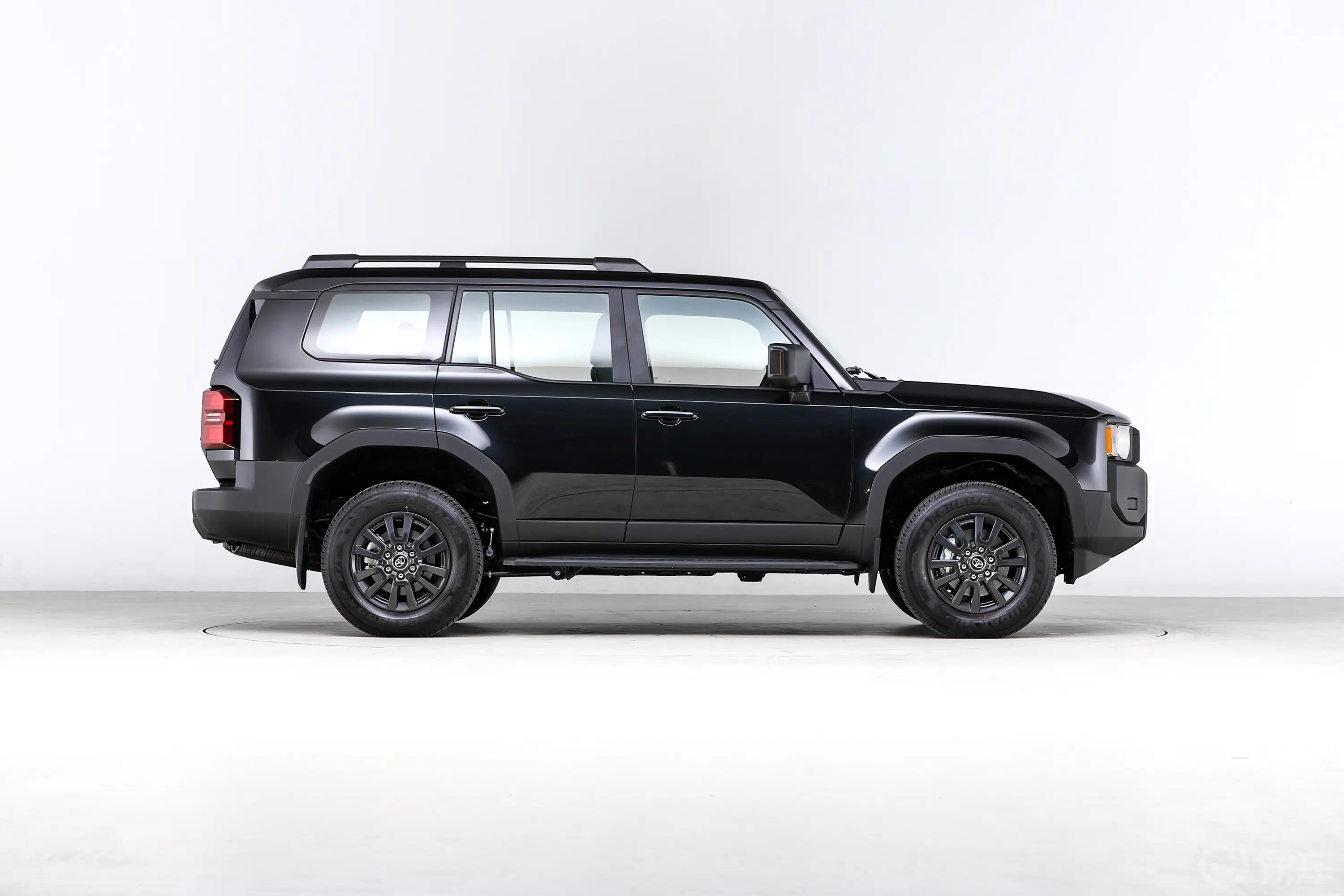 【普拉多双擎 2.4T 穿越BX版 5座正侧车头向右水平图片-汽车图片大全】-易车