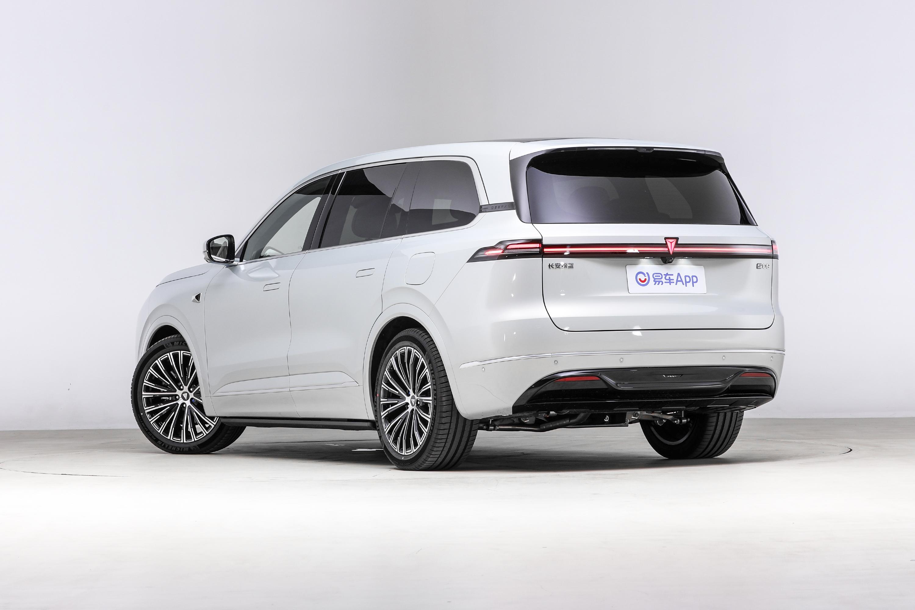 【深蓝S09210km 四驱Ultra+高定版侧后45度车头向左水平图片-汽车图片大全】-易车