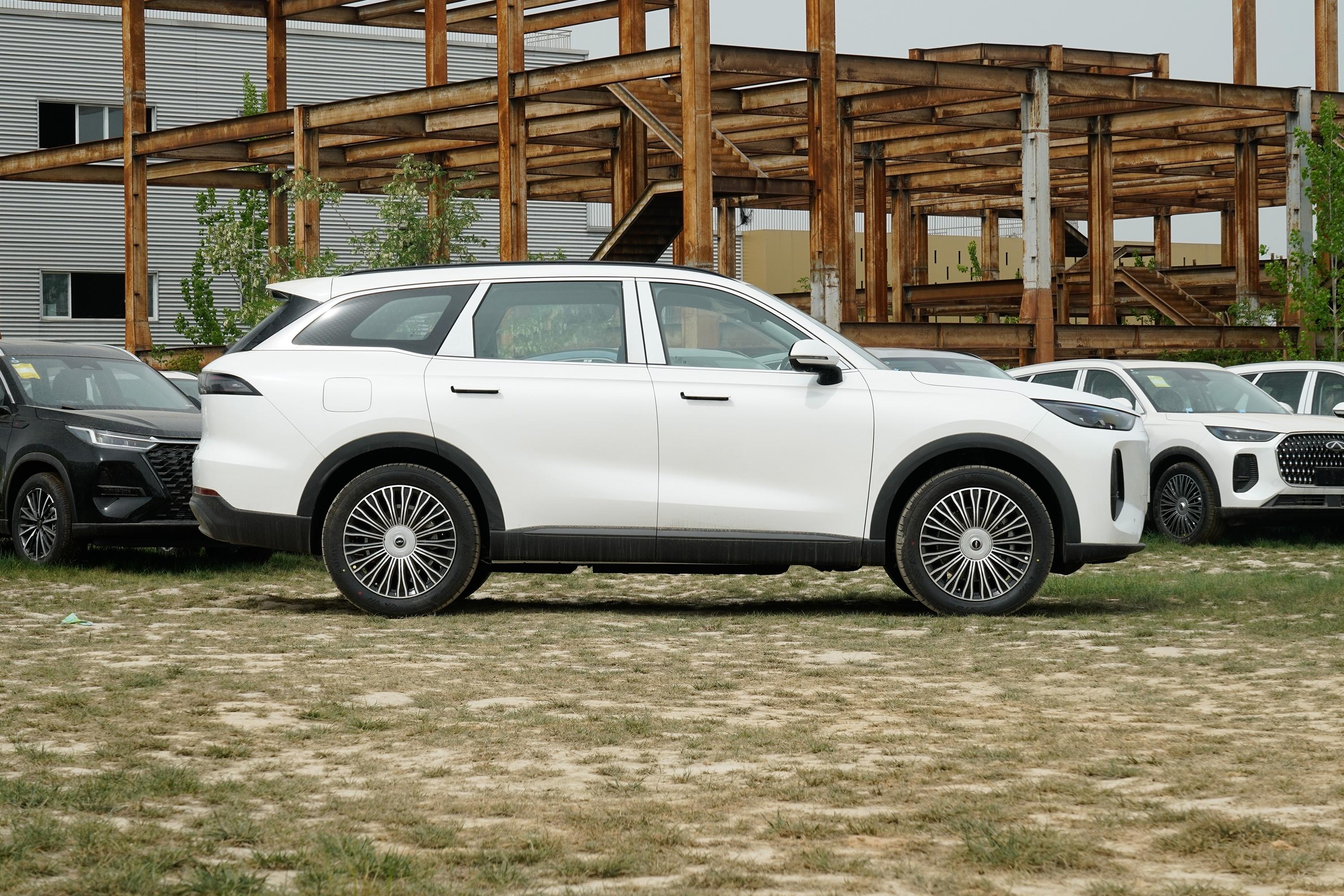 【风云T91.5T 120km 前驱长续航版旗舰型 三元锂 5座正侧车头向右水平图片-汽车图片大全】-易车