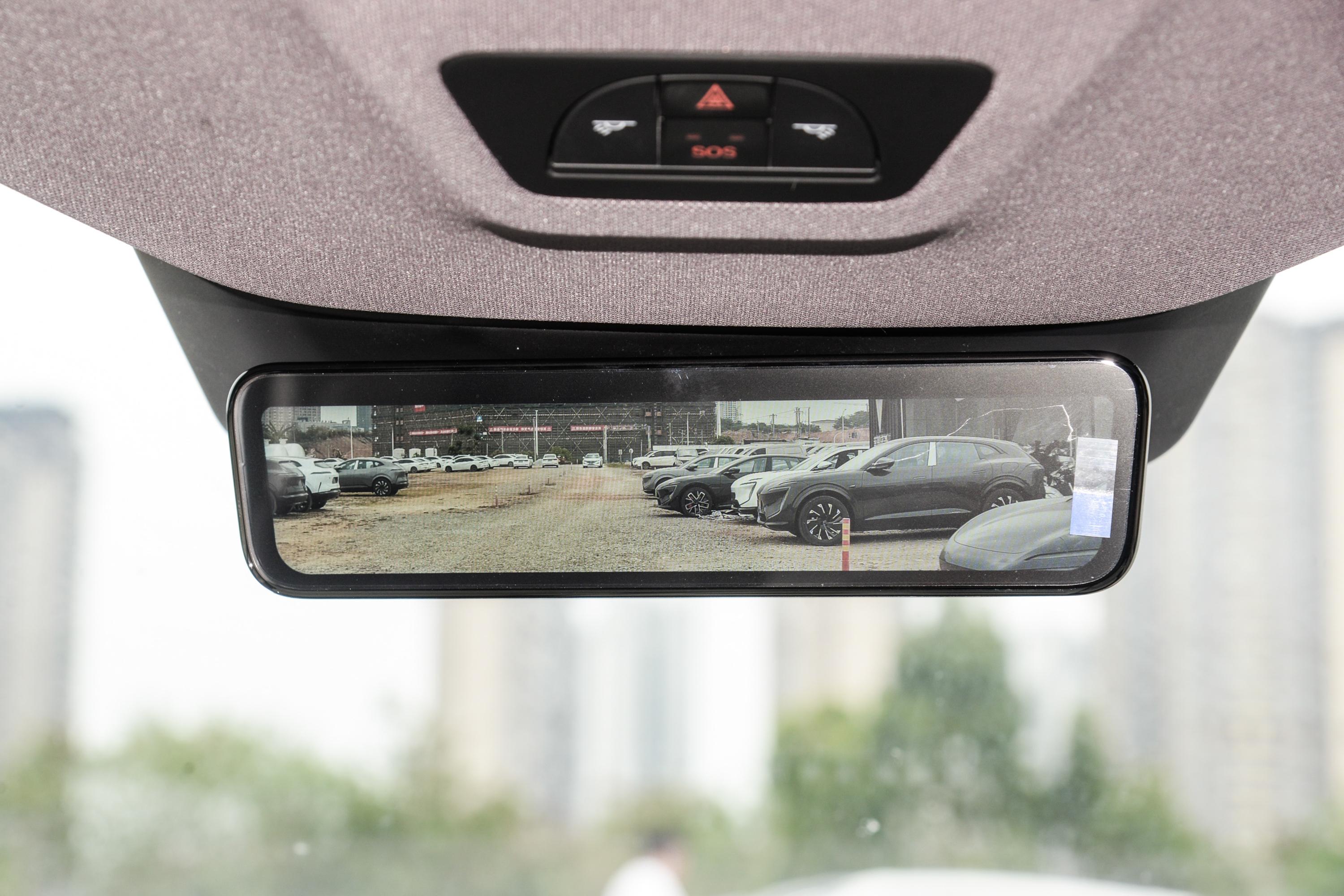 【阿维塔06纯电版 650km 后驱Pro内后视镜图片-汽车图片大全】-易车