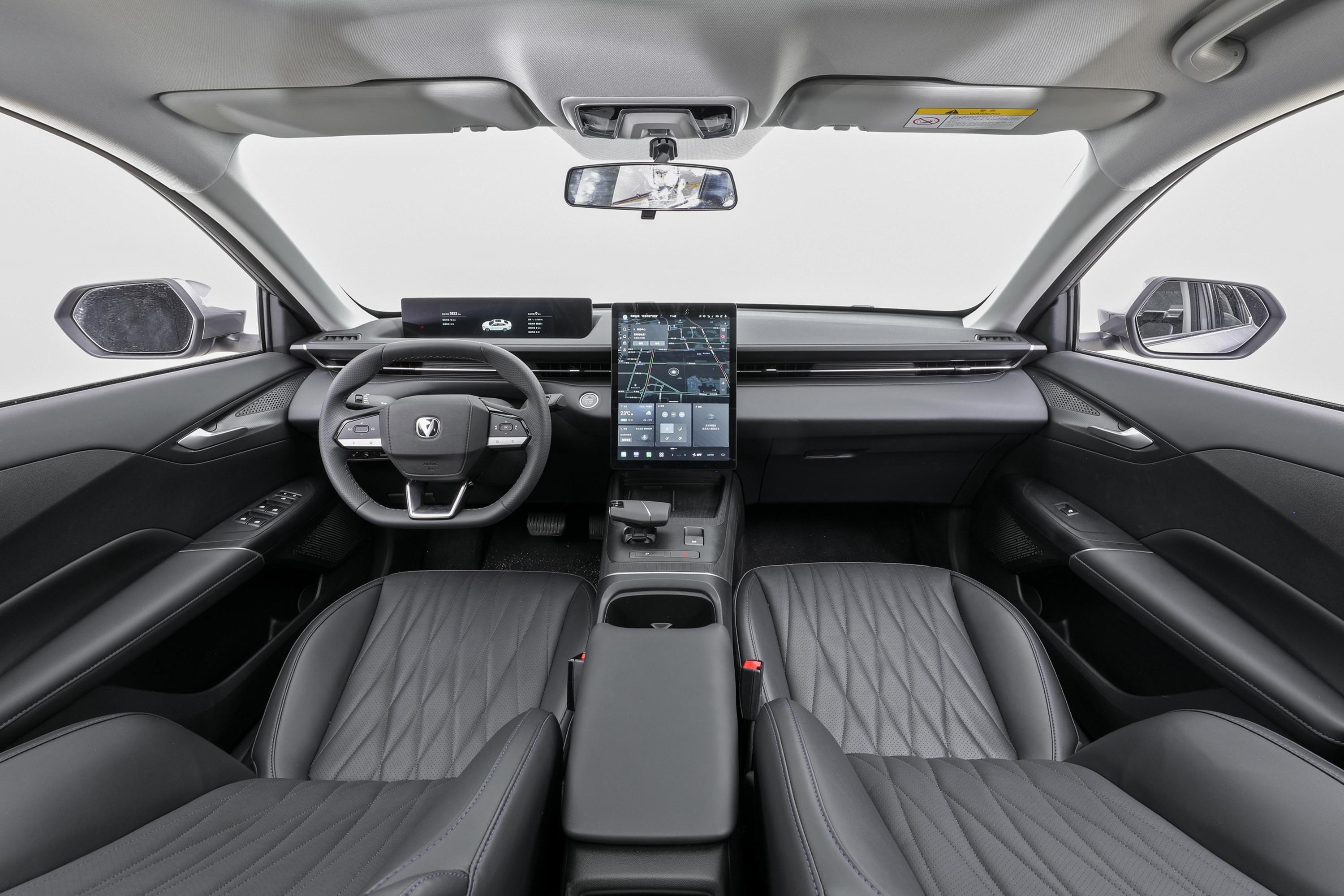 【逸动新蓝鲸 1.5T 双离合500Bar旗舰型内饰全景正拍图片-汽车图片大全】-易车