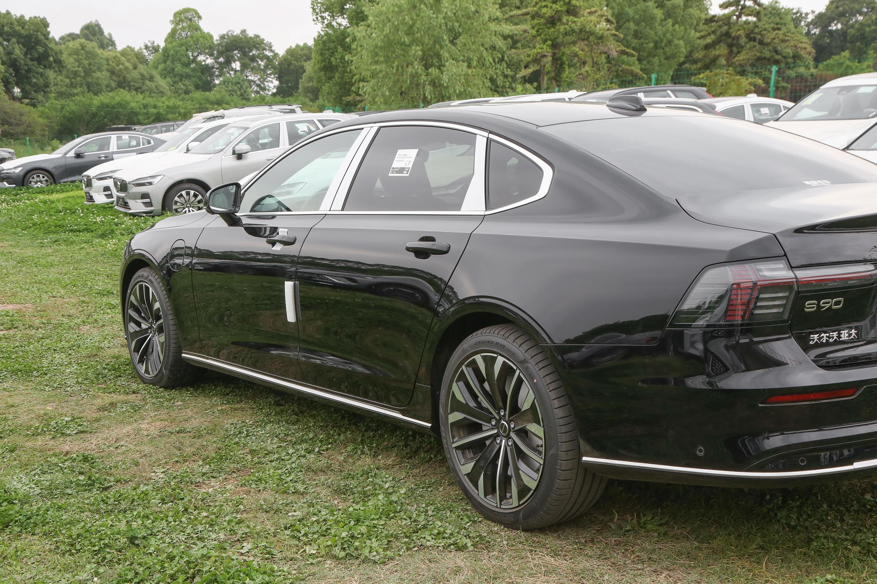 【沃尔沃S90 插电混动2.0T 80km 长续航智雅豪华版外观细节图片-汽车图片大全】-易车