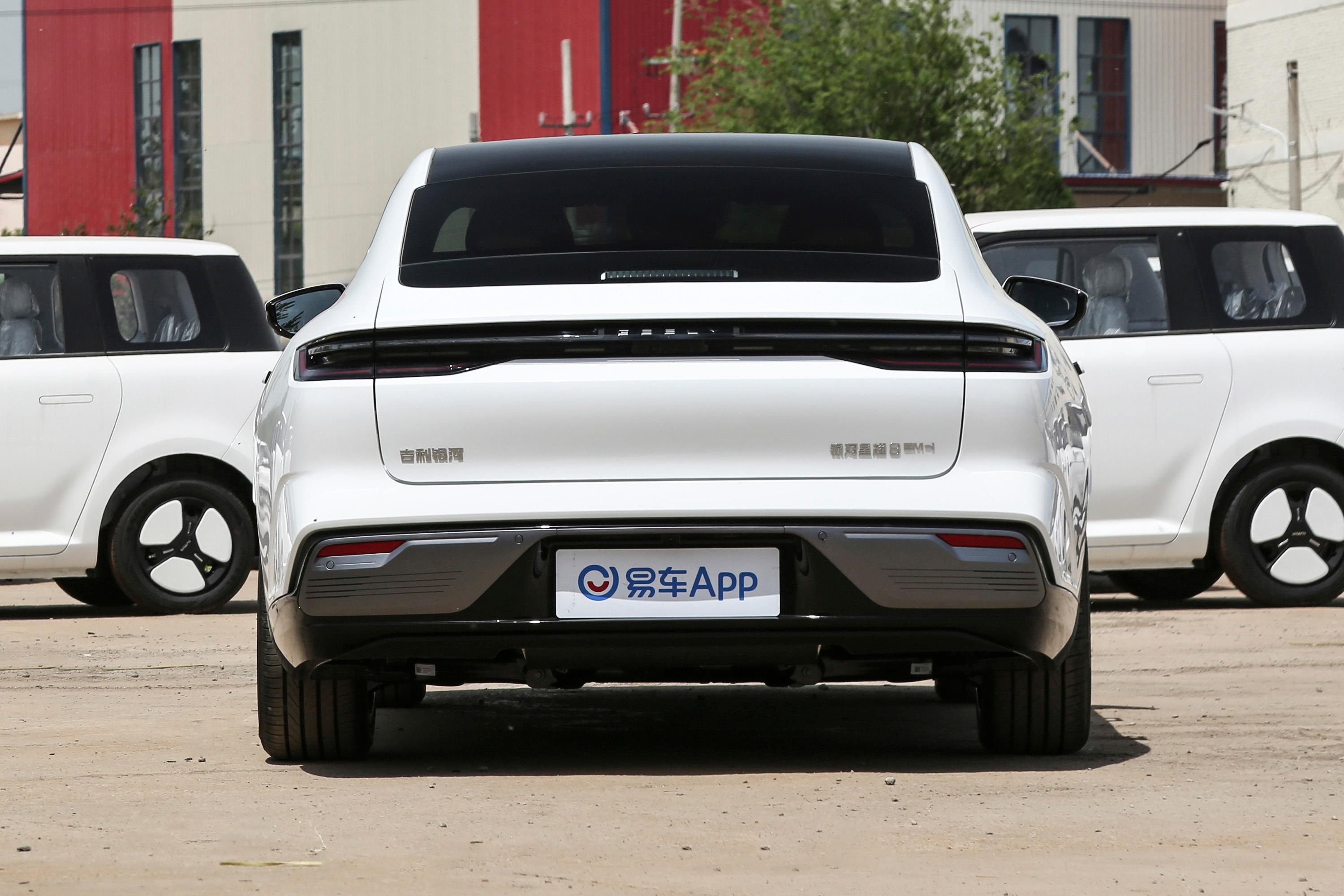 【银河星耀8EM-i 1.5L 130km 旗舰版正后水平图片-汽车图片大全】-易车