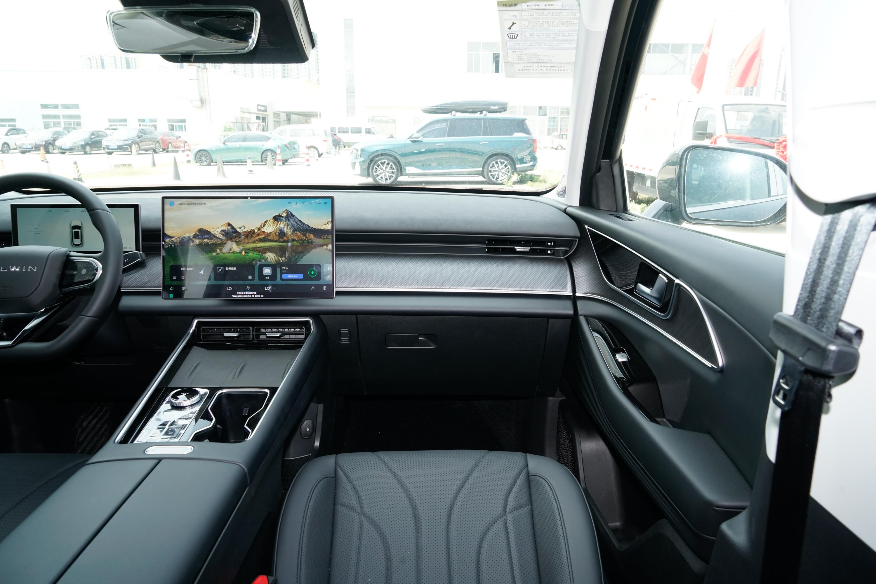 【风云T91.5T 120km 前驱长续航版尊贵型 磷酸铁锂 5座副驾驶位区域图片-汽车图片大全】-易车