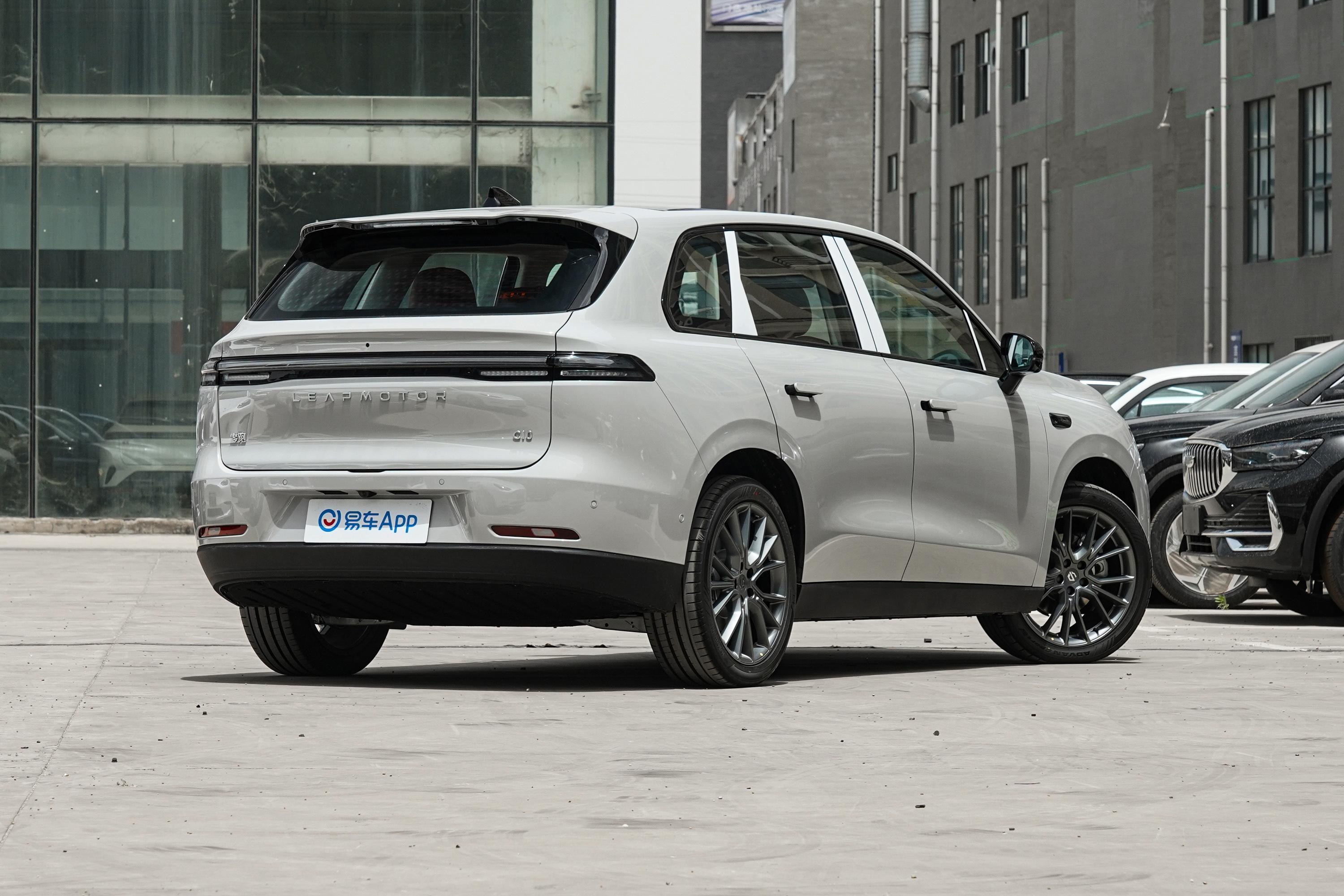 【零跑C10纯电版 605km 605激光雷达版侧后45度车头向右水平图片-汽车图片大全】-易车