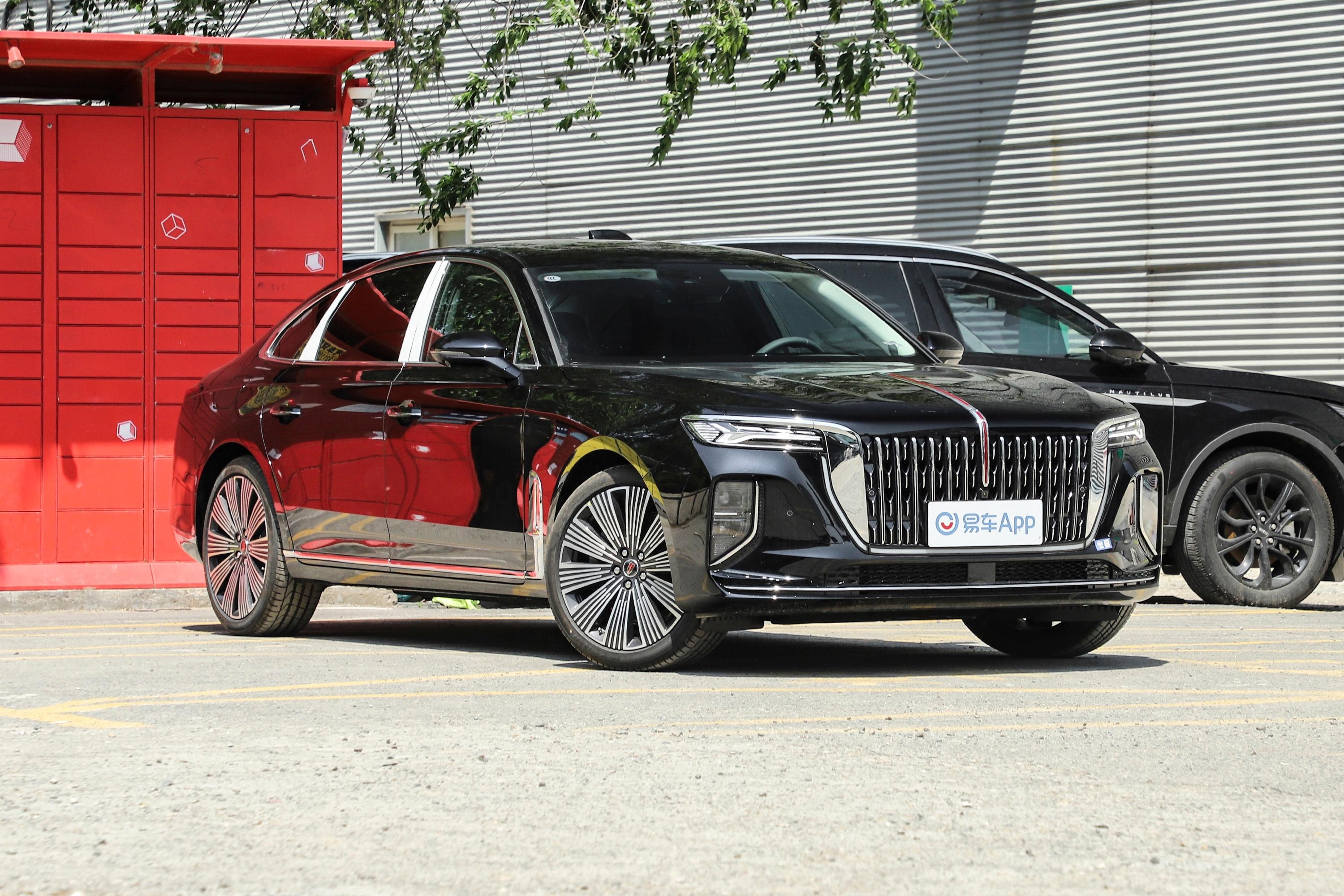 【红旗H92.0T 两驱旗享豪华商务版 5座侧前45度车头向右水平图片-汽车图片大全】-易车