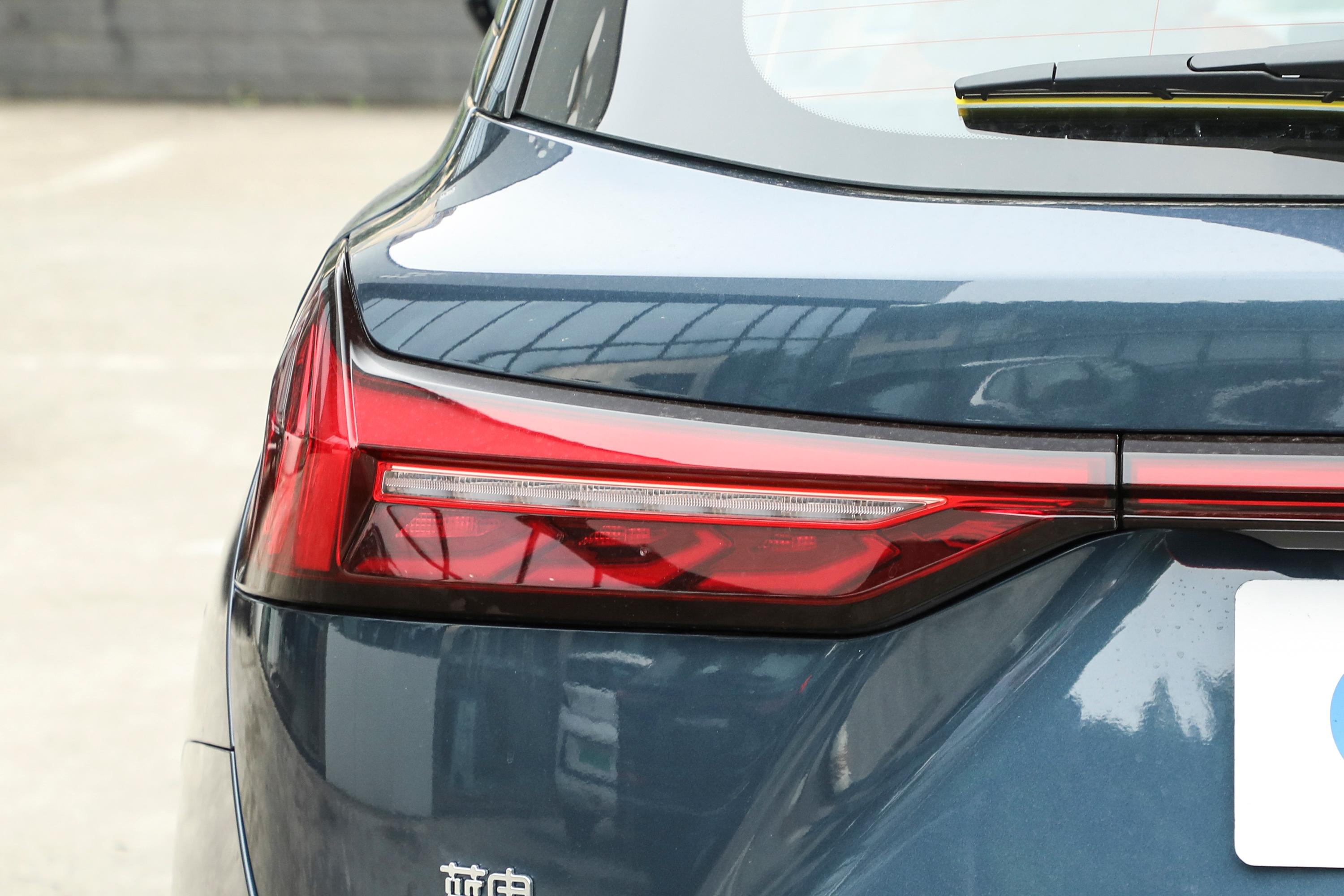 【蓝电E5 PLUS1.5L 165km 长续航先享版Ultra 7座外观灯组图片-汽车图片大全】-易车