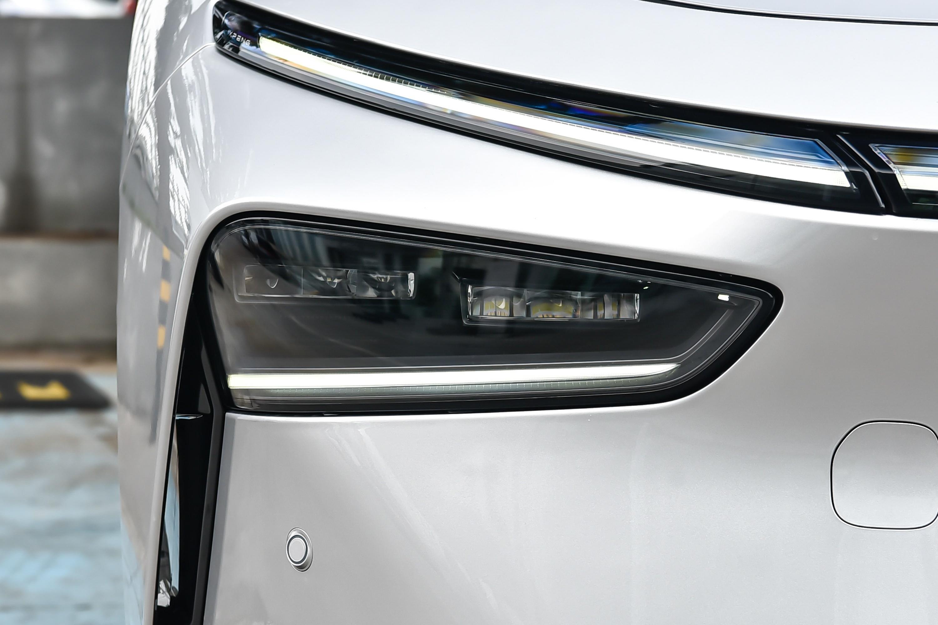 【小鹏P7+685 超长续航 Max 旗舰版外观灯组图片-汽车图片大全】-易车