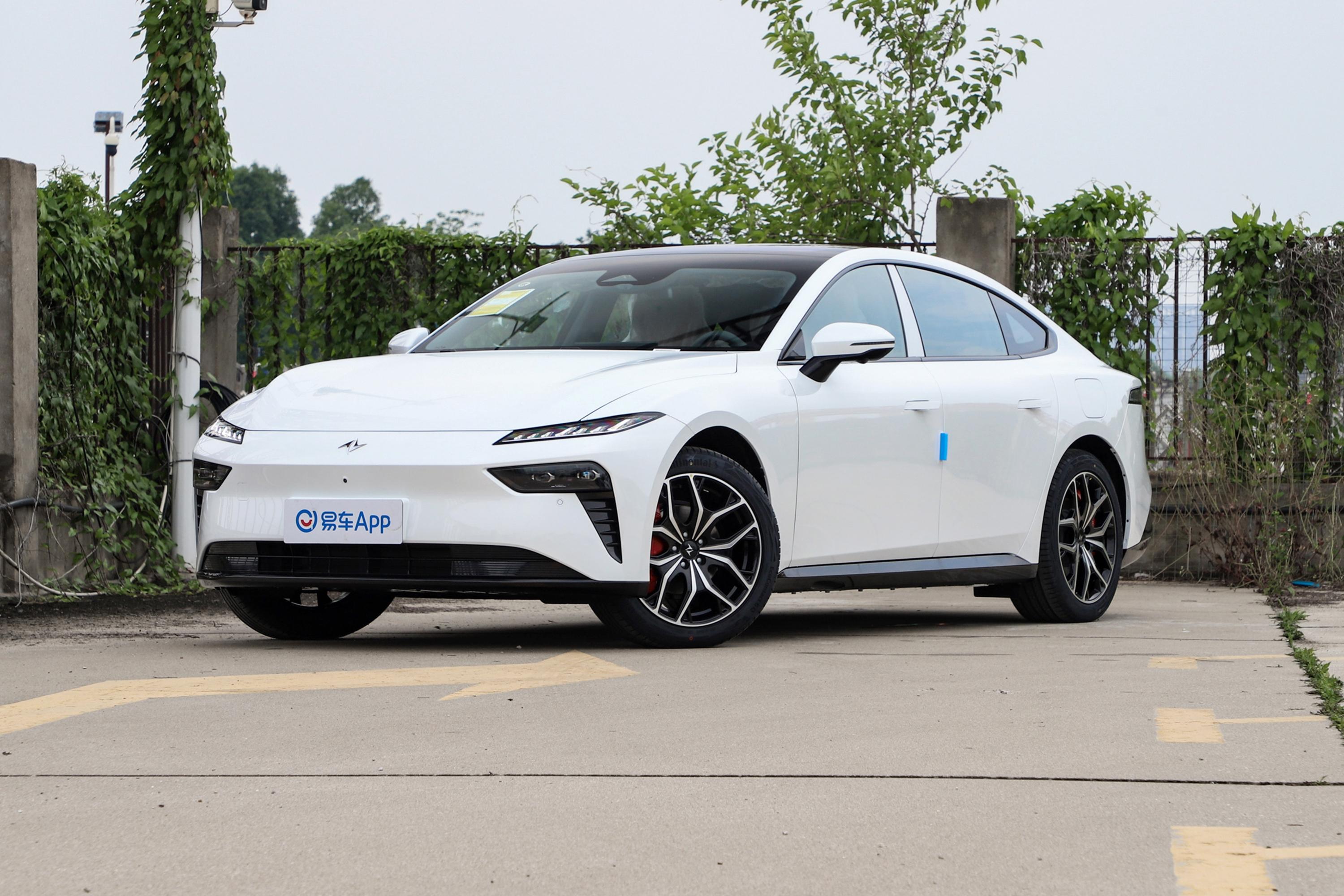 【eπ007纯电版 650km 后驱Pro巡航版侧前45度车头向左水平图片-汽车图片大全】-易车