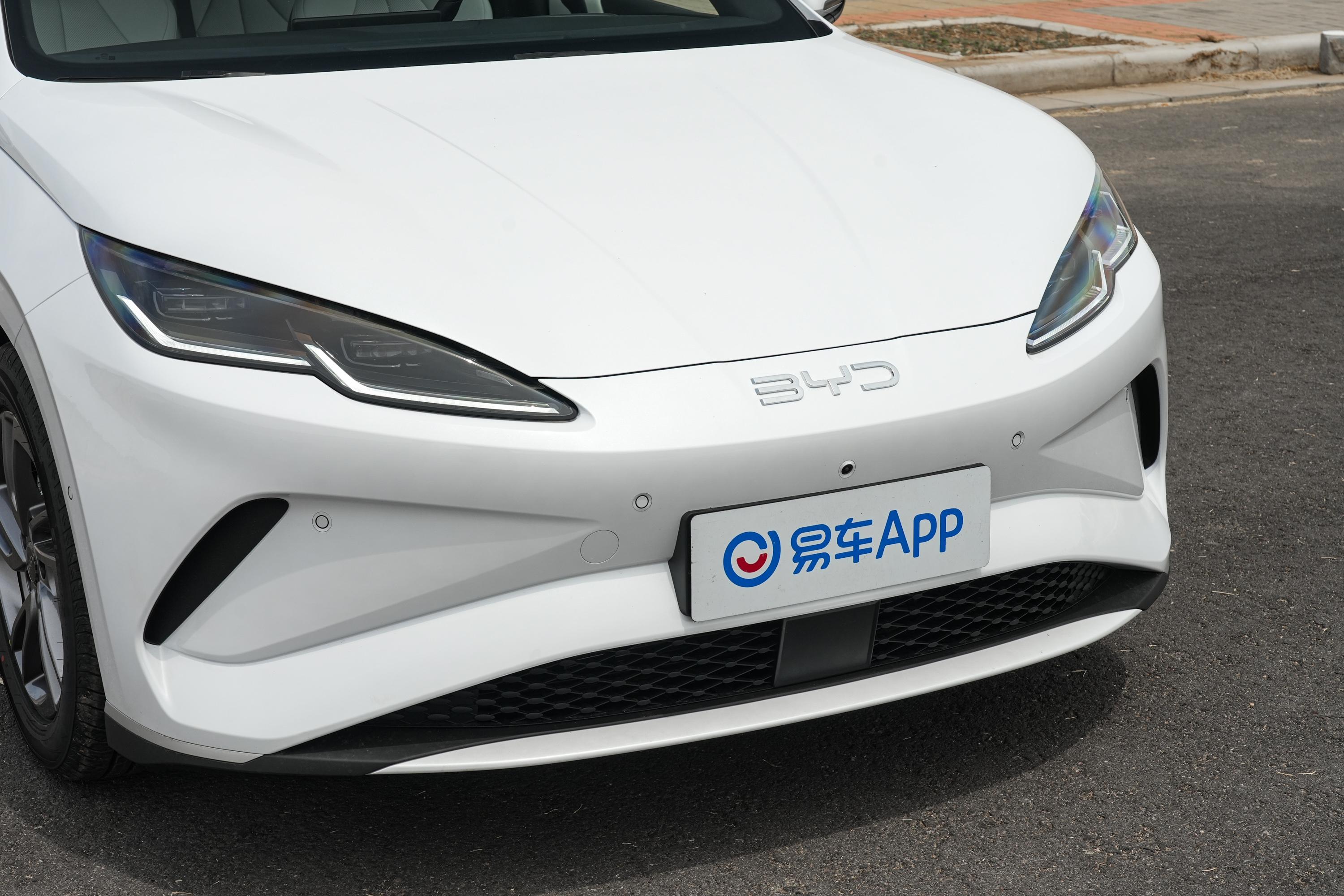 【海豹06EV 545km 尊享型前格栅侧俯拍图片-汽车图片大全】-易车