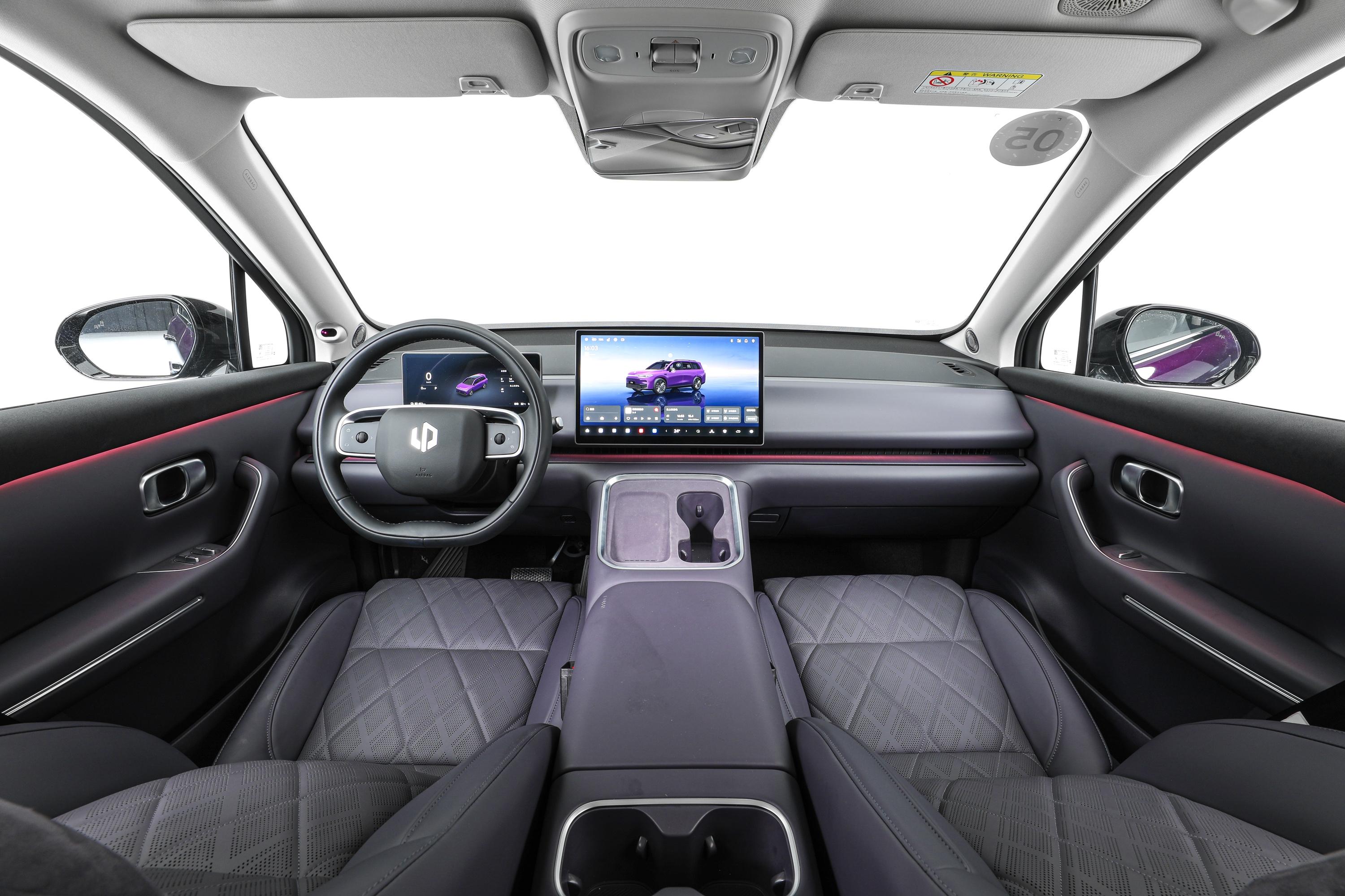 【零跑C16纯电版 630km 激光雷达智尊版 5座内饰全景正拍图片-汽车图片大全】-易车