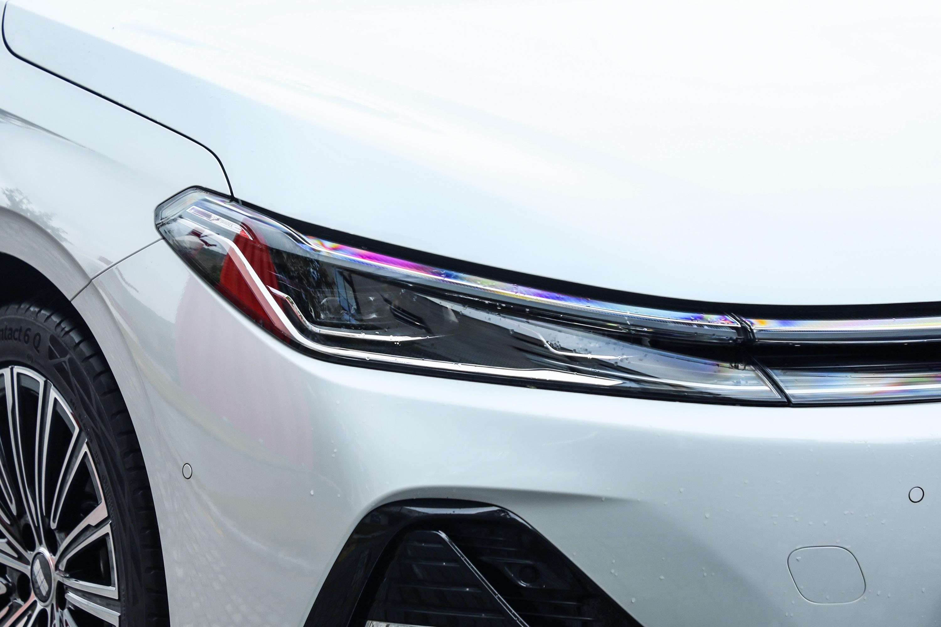 【银河A71.5L 150km 星舰版大灯侧45度俯拍图片-汽车图片大全】-易车