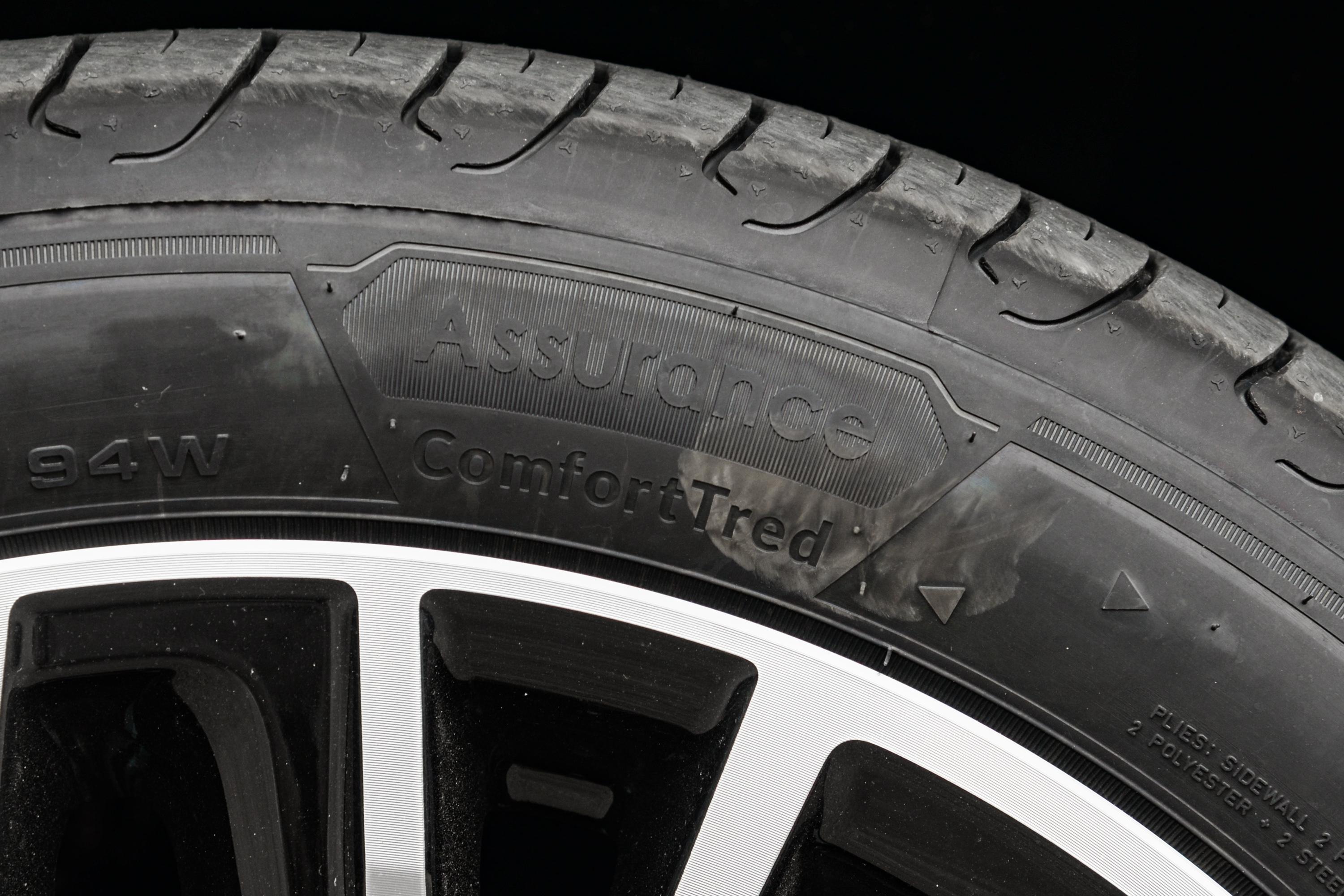 【凯美瑞双擎 2.5HG 尊贵智行版前轮胎系列图片-汽车图片大全】-易车