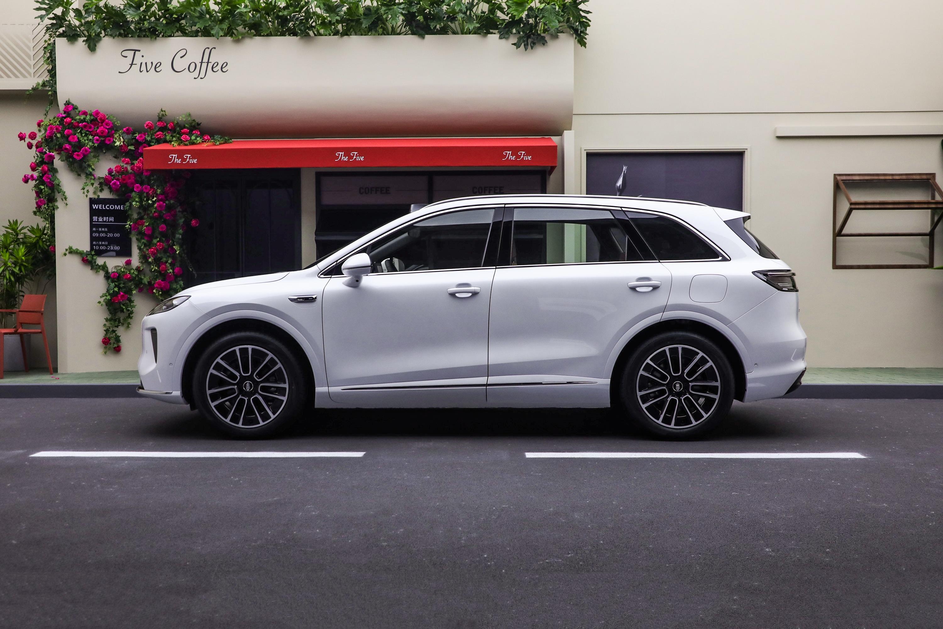 【尚界H5纯电版 640km Max长续航正侧车头向左水平图片-汽车图片大全】-易车