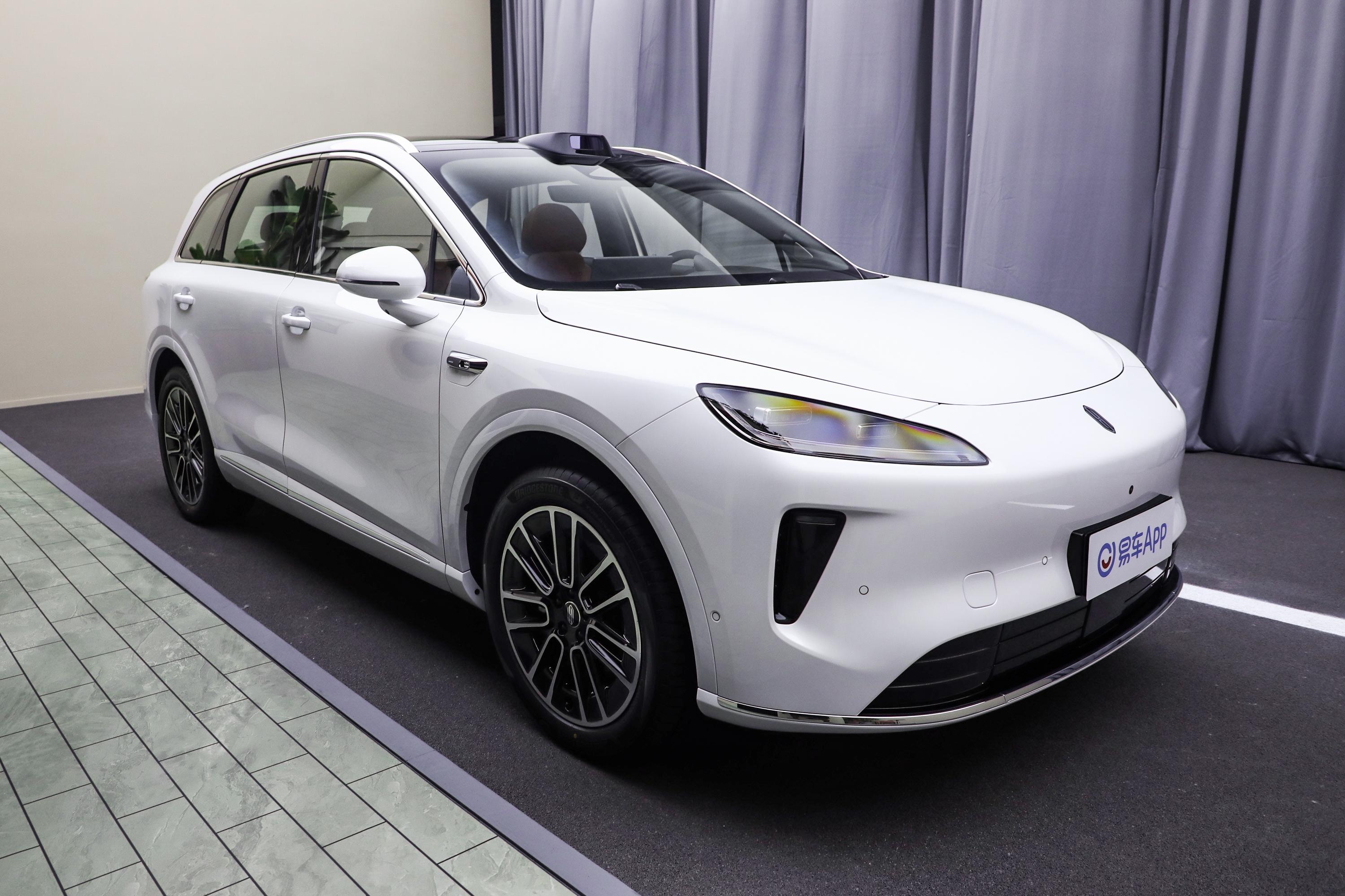 【尚界H5纯电版 640km Max长续航正侧车头向右水平图片-汽车图片大全】-易车