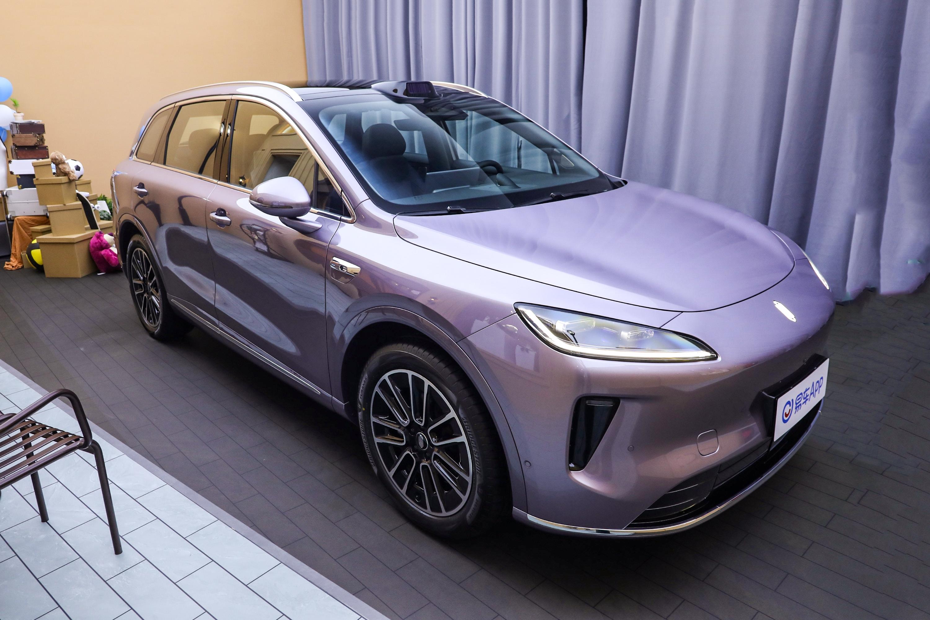 【尚界H5纯电版 640km Max长续航版侧前45度车头向右水平图片-汽车图片大全】-易车